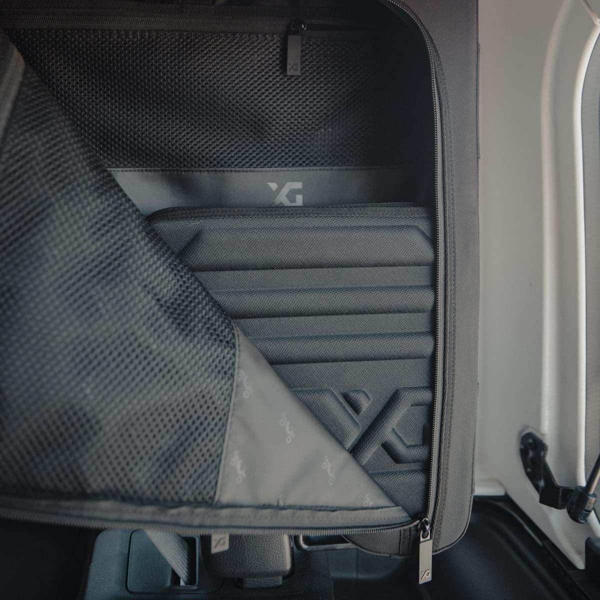 XG Cargo Mini Case Right