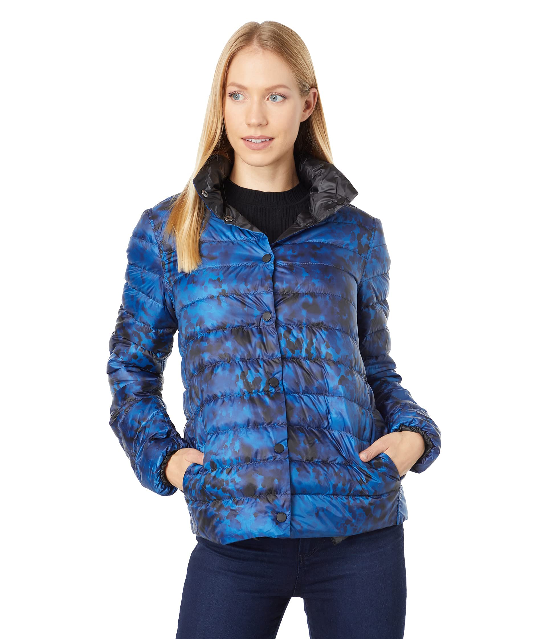 Tumi TumiPax Women's Recycled Reversible Packable Travel Puffer Jacket, Navy Neo Camo, Large