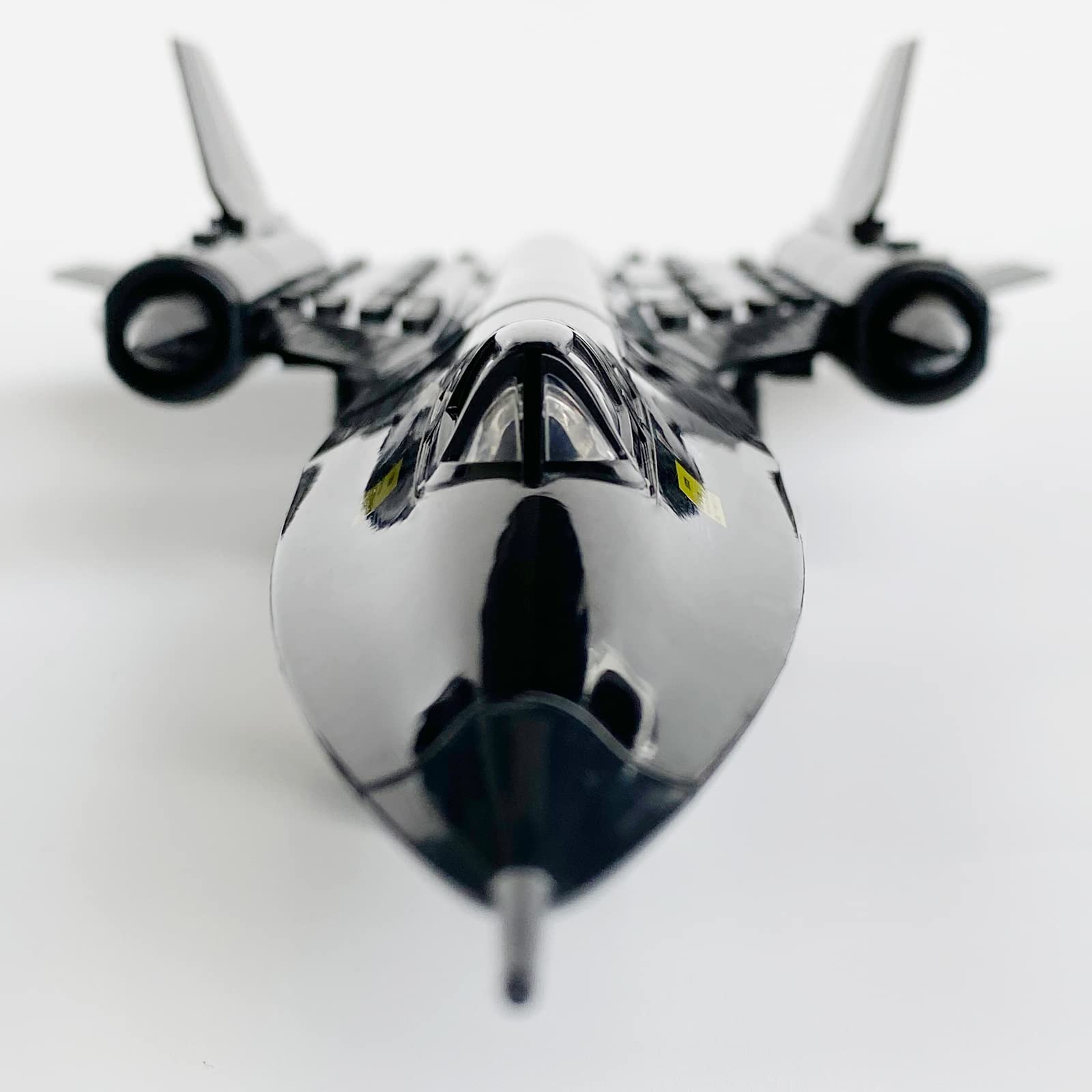 ZYLEDW Airplane Building Bricks Set SR-71 Blackbird Plane Model Reconnaissance Aircraft Army Jet Fighter Building Blocks Kit for Adults Kid Older Than 6 4005