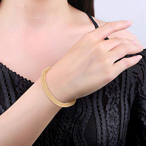 Tiara 10K Gold 5.8mm Italian Inspired Bismark Chain Bracelet