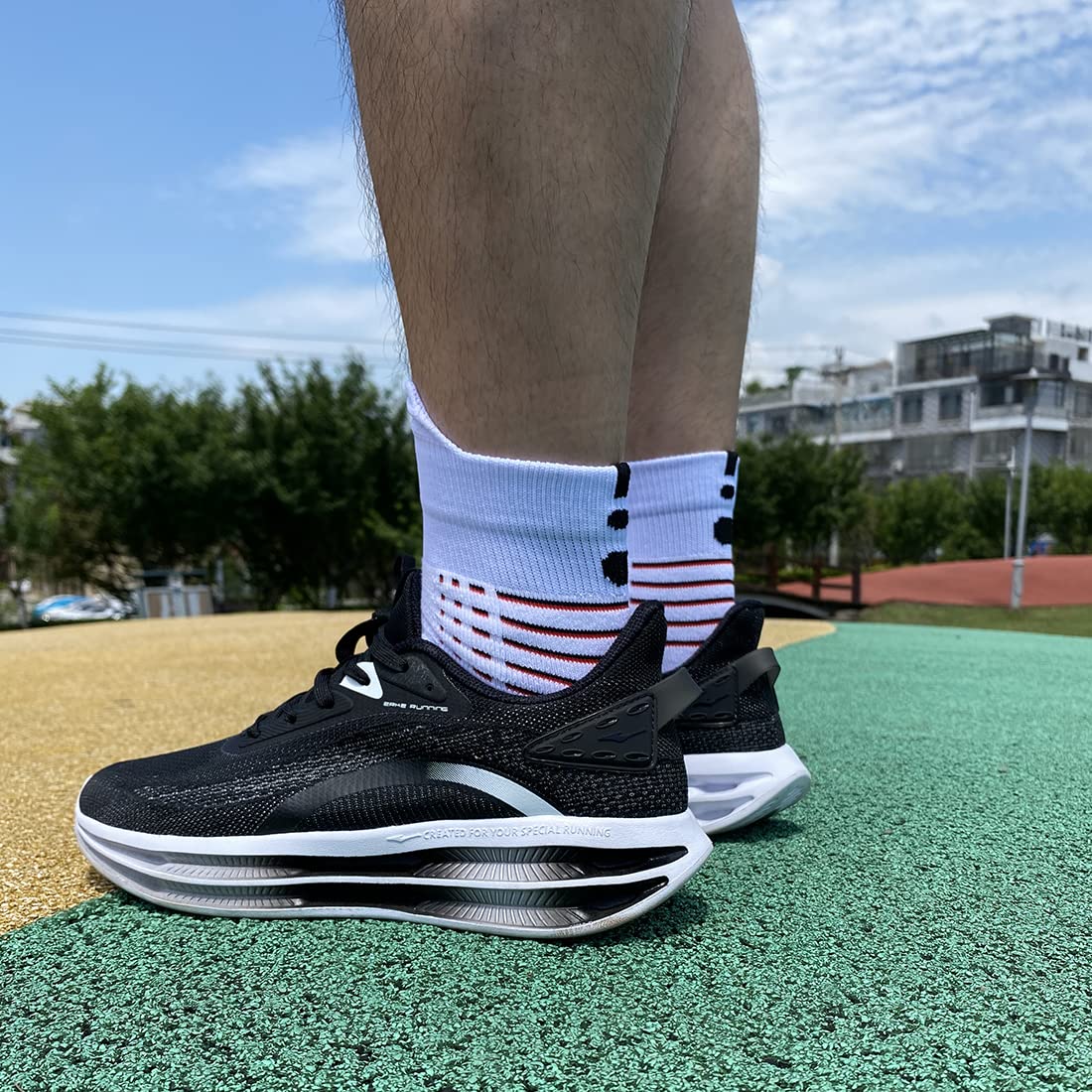 YWSLRC 3 Pairs Mens Athletic Socks Performance Thick Cushioned Basketball Training Compression Quarter Crew Socks