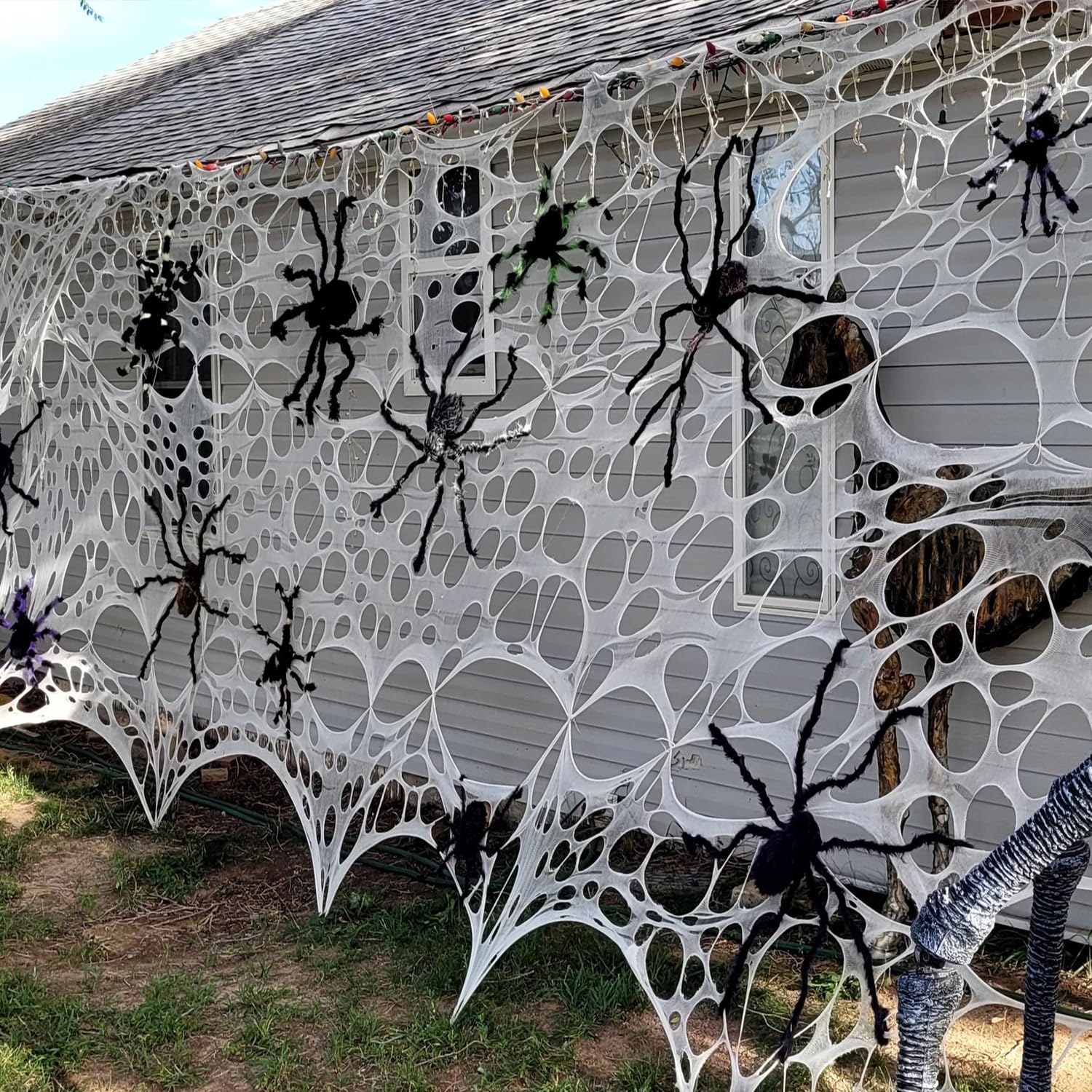 ZEWEI 660 sqft Spider Web Halloween Decorations Outdoor, Stretchy Beef Netting Halloween Spider Web, Cut-Your-Own Flexible Spider Webbing for Halloween Decor(6.6ft x 20ft)