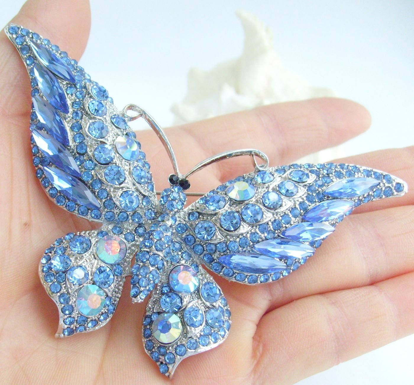 Sindary Pretty Butterfly Keychain Pendant Austrian Crystal K4538 (Silver-Tone Blue)