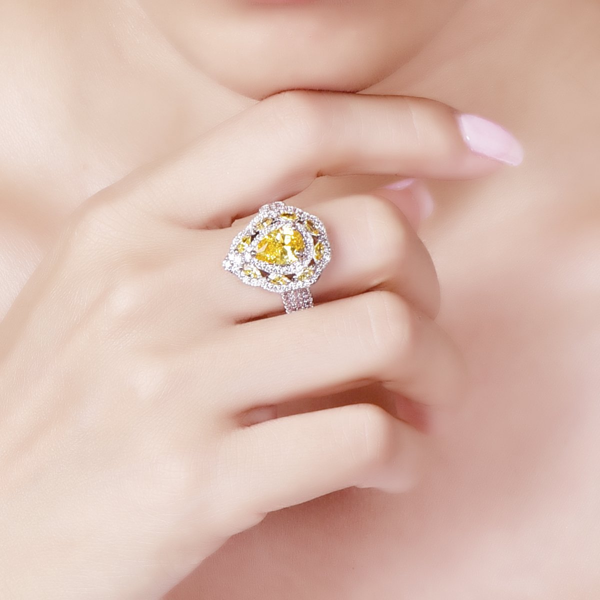 Veunora Gorgeous 925 Sterling Silver 7x10mm Citrine Filled Cluster Cocktail Rings for Women