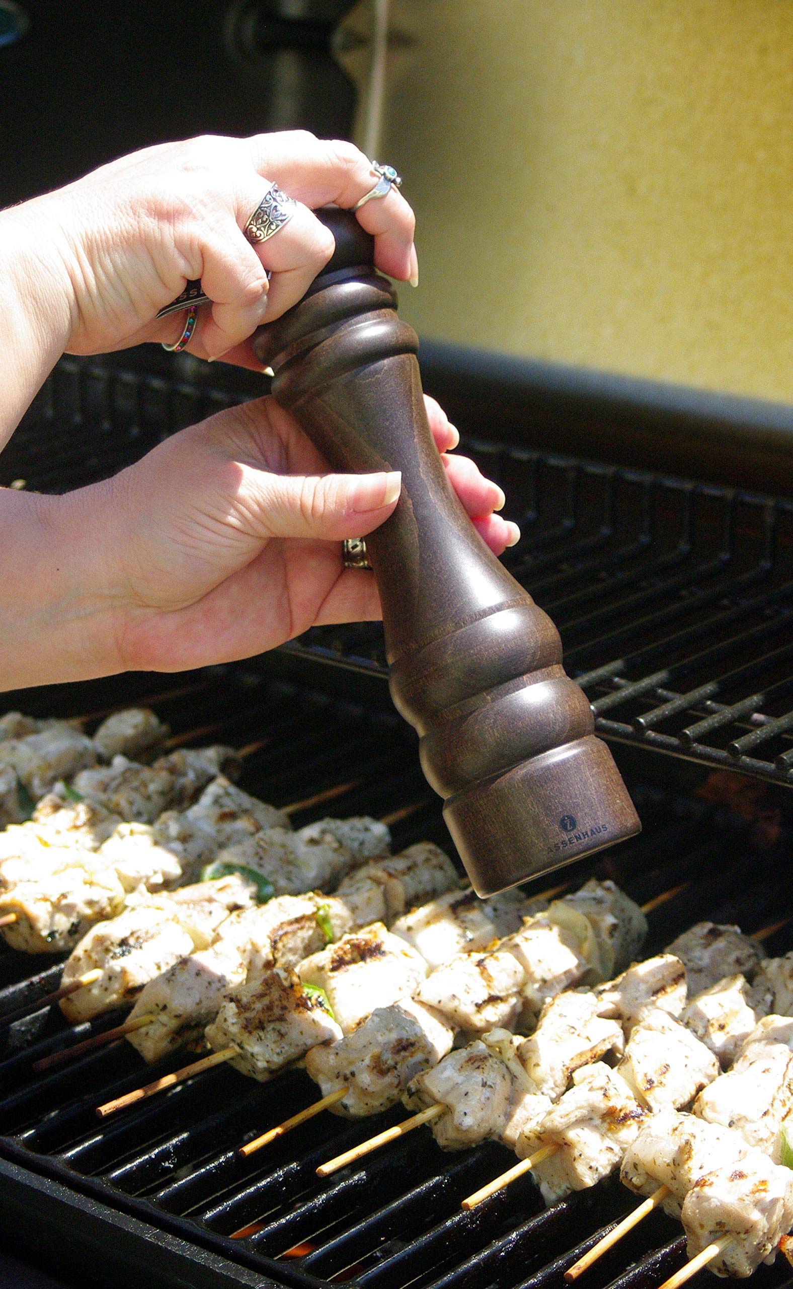 Zassenhaus Berlin Pepper Grinder Mill, 7.1-Inch, Dark Stained