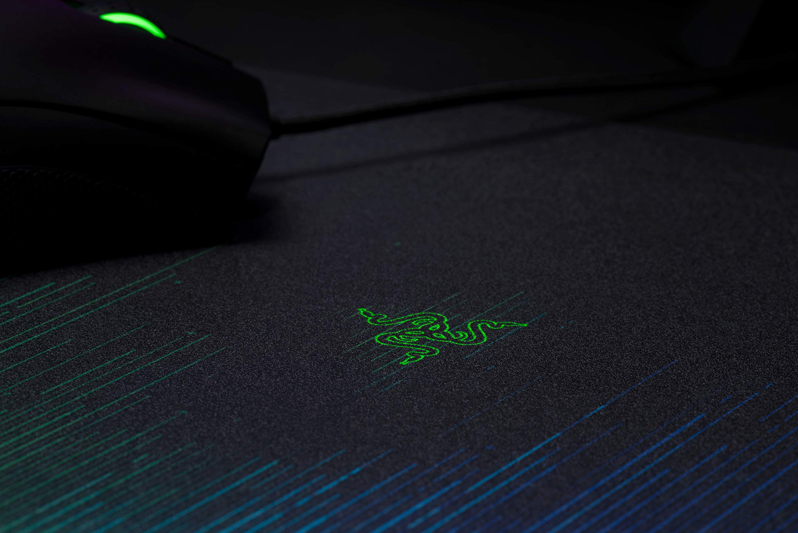 Razer RZ02-01940200-R3M1 Chroma Gaming Mouse Mat