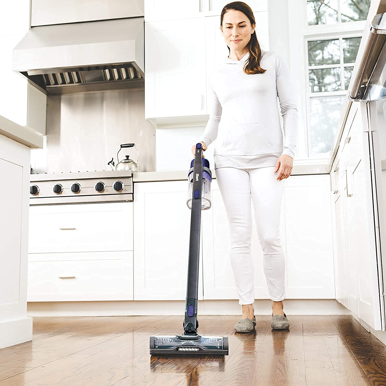Shark Rocket Lightweight Cordless Pet Stick Vacuum 7.5 lbs, Blue (Renewed) (Shark Rocket IX141-BLUE)