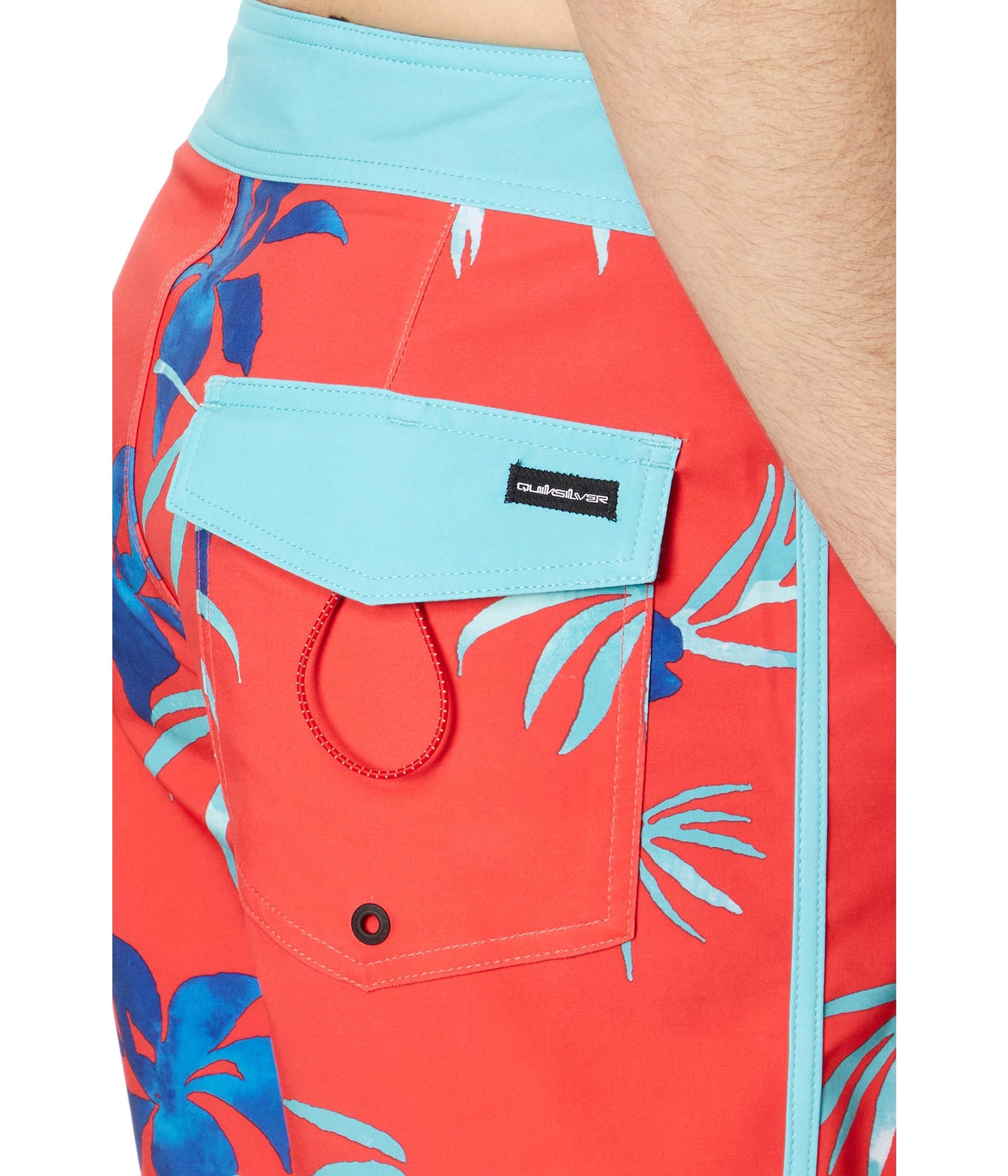 Quiksilver Men's Standard Surfsilk Scallop 19 Boardshort Swim Trunk, Beach Glass, 30