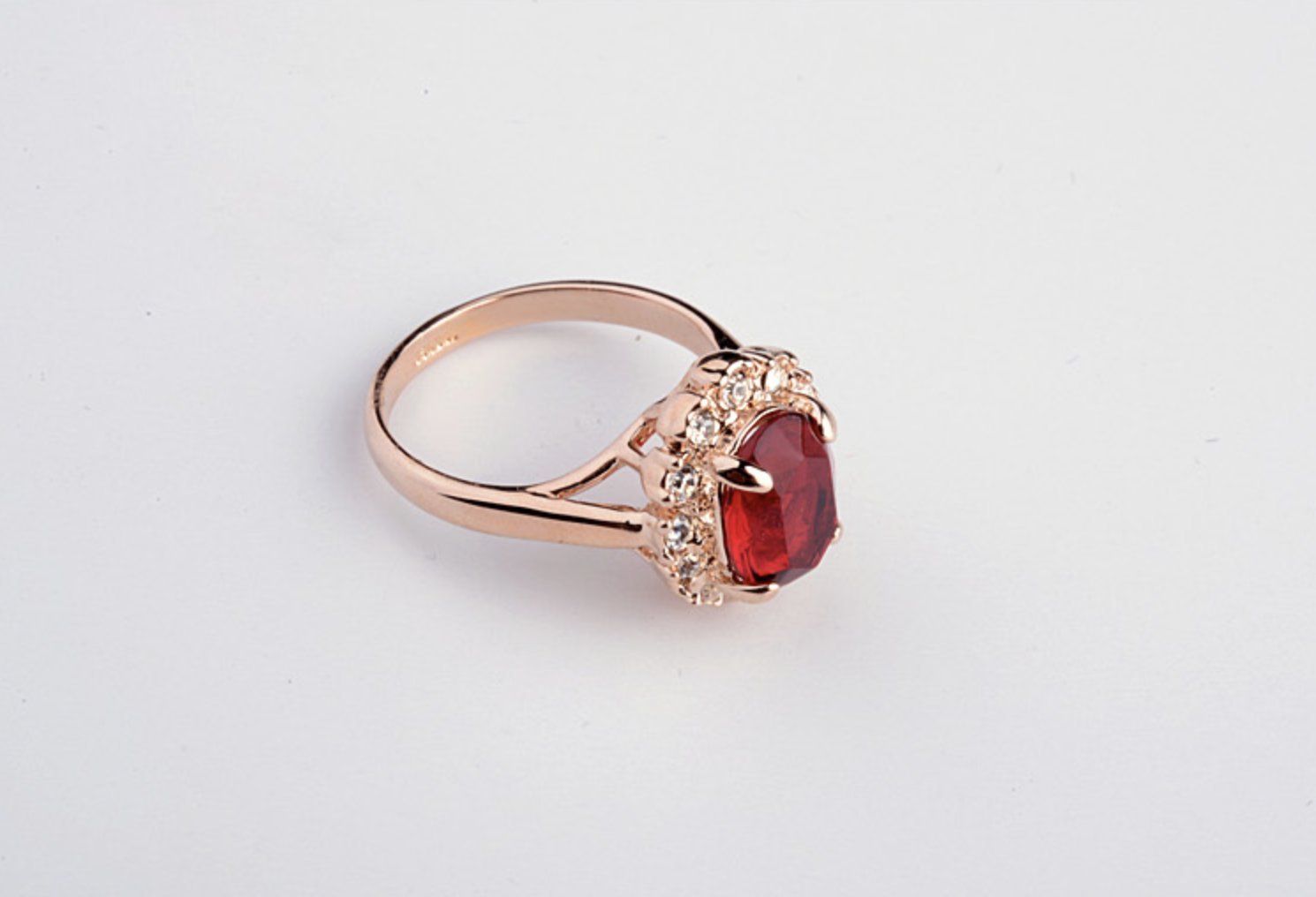 Rose Gold Plated Oval Shaped Ring with Ruby Red Swarovski element Crystal and Clear Round Shaped Cubic Zirconia Fashion Jewelry for Women (8)
