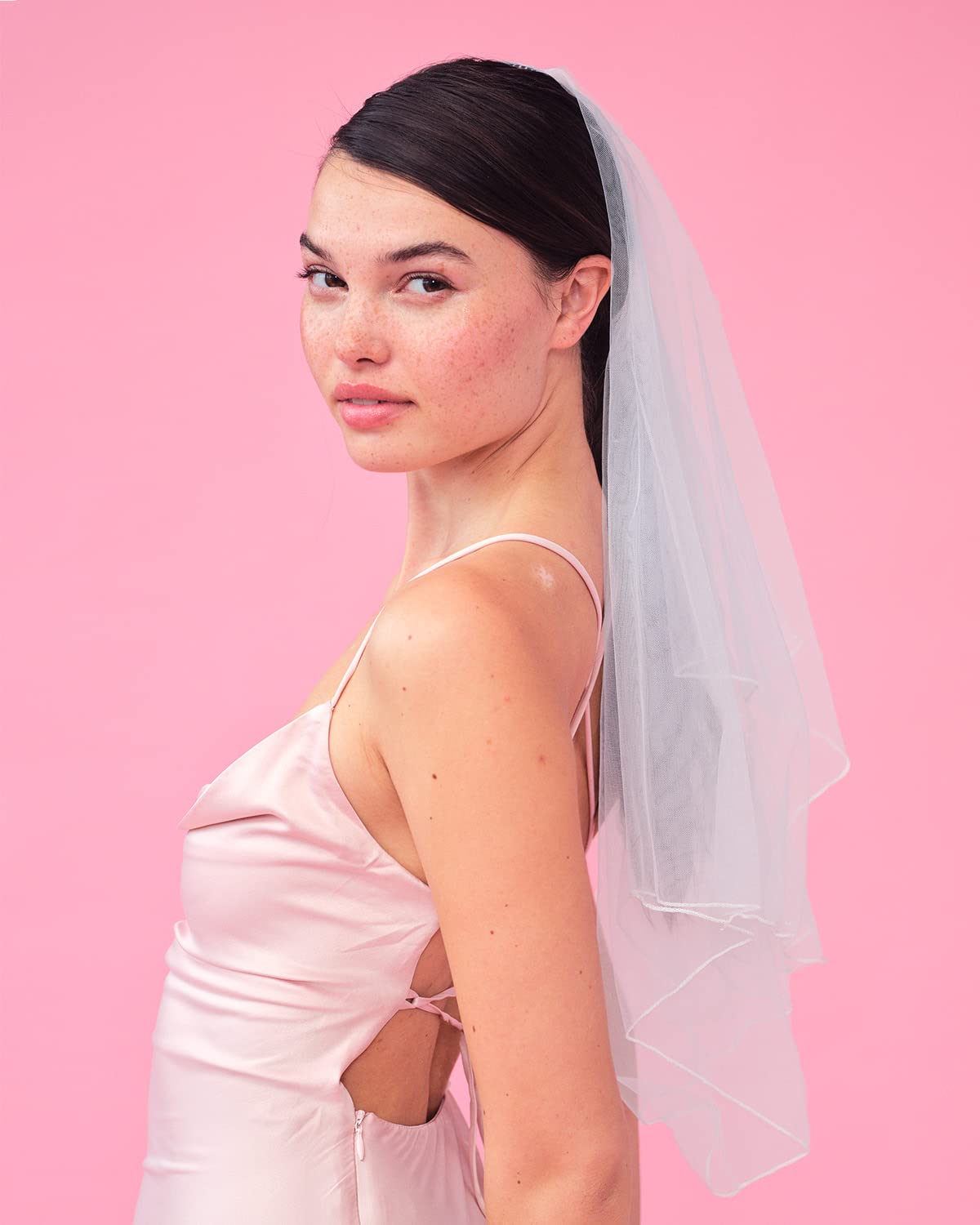 xo, Fetti Bachelorette Party Bridal Veil, Surged Edge | Headband Decorations, Bride To Be Gift, Bridal Shower, Wedding