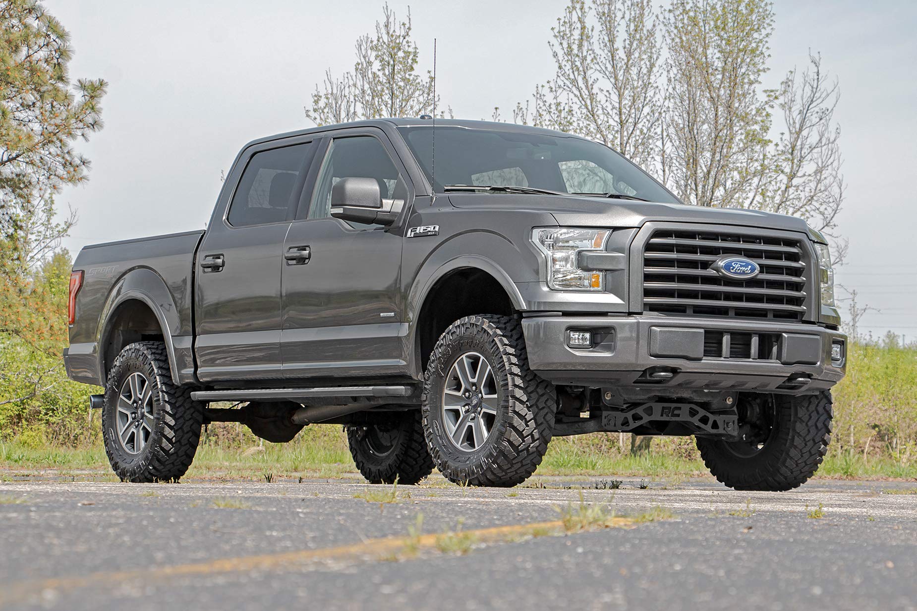 Rough Country 4" Suspension Lift Kit w/N3 Shocks for 2004-2008 F-150 4WD - 54720