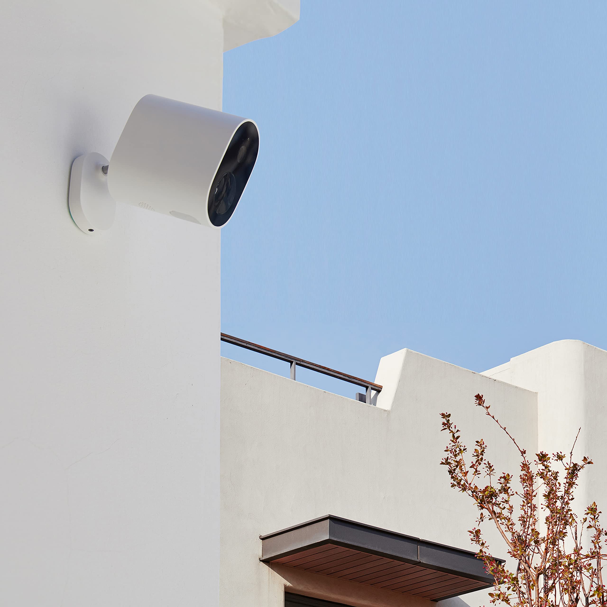 Xiaomi Mi Wireless Outdoor Security Camera 1080p, IP65 Dust and Water Resistant, 2-Way Audio, 130° Wide Angle, 90-Day Long Battery Life, 7m PIR Human Detection, White