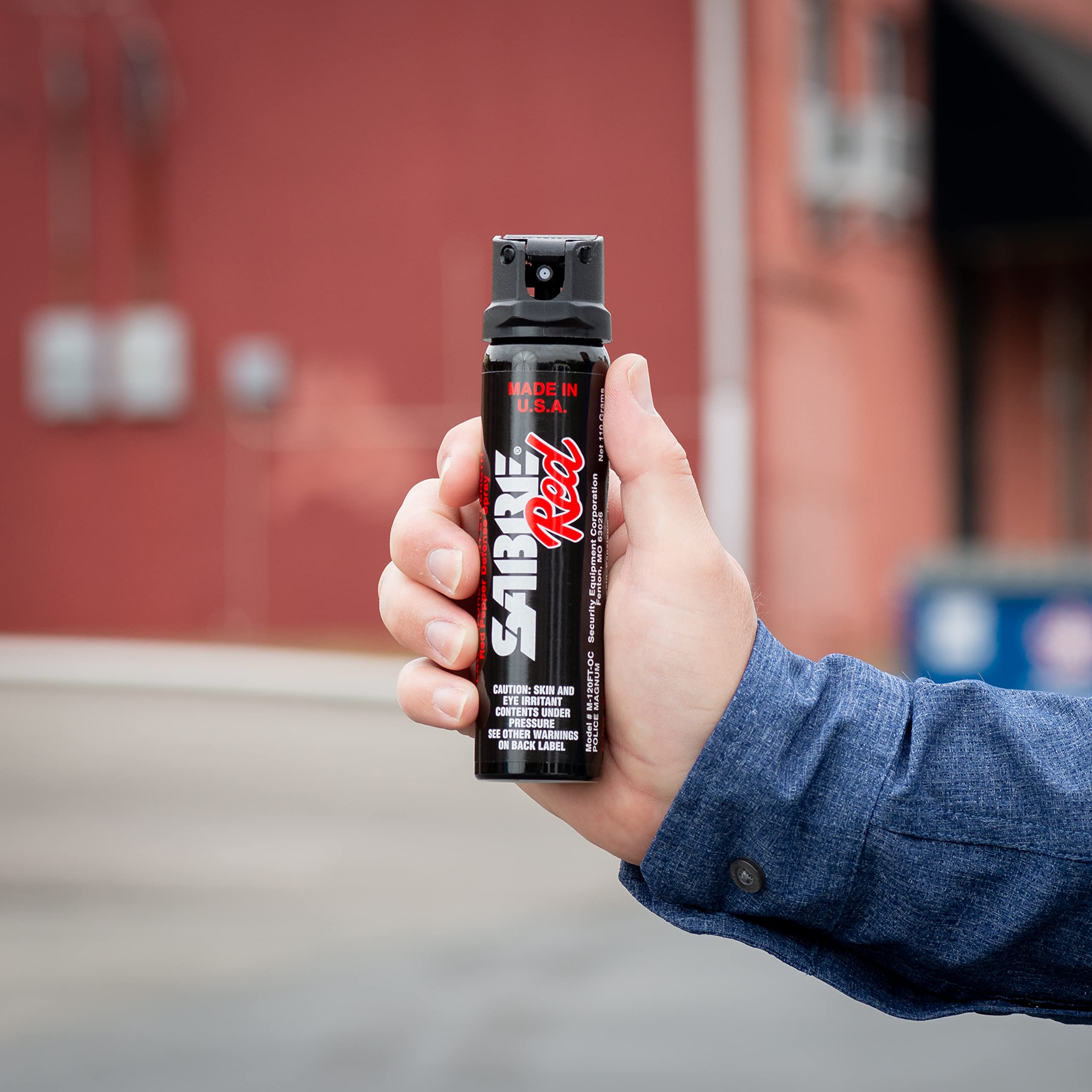 SABRE Magnum 120 Pepper Spray with Holster, 40 Bursts, 12-Foot (4-Meter) Range, Extra Large 122 Gram Canister, UV Marking Dye, Fast Flip Top Safety