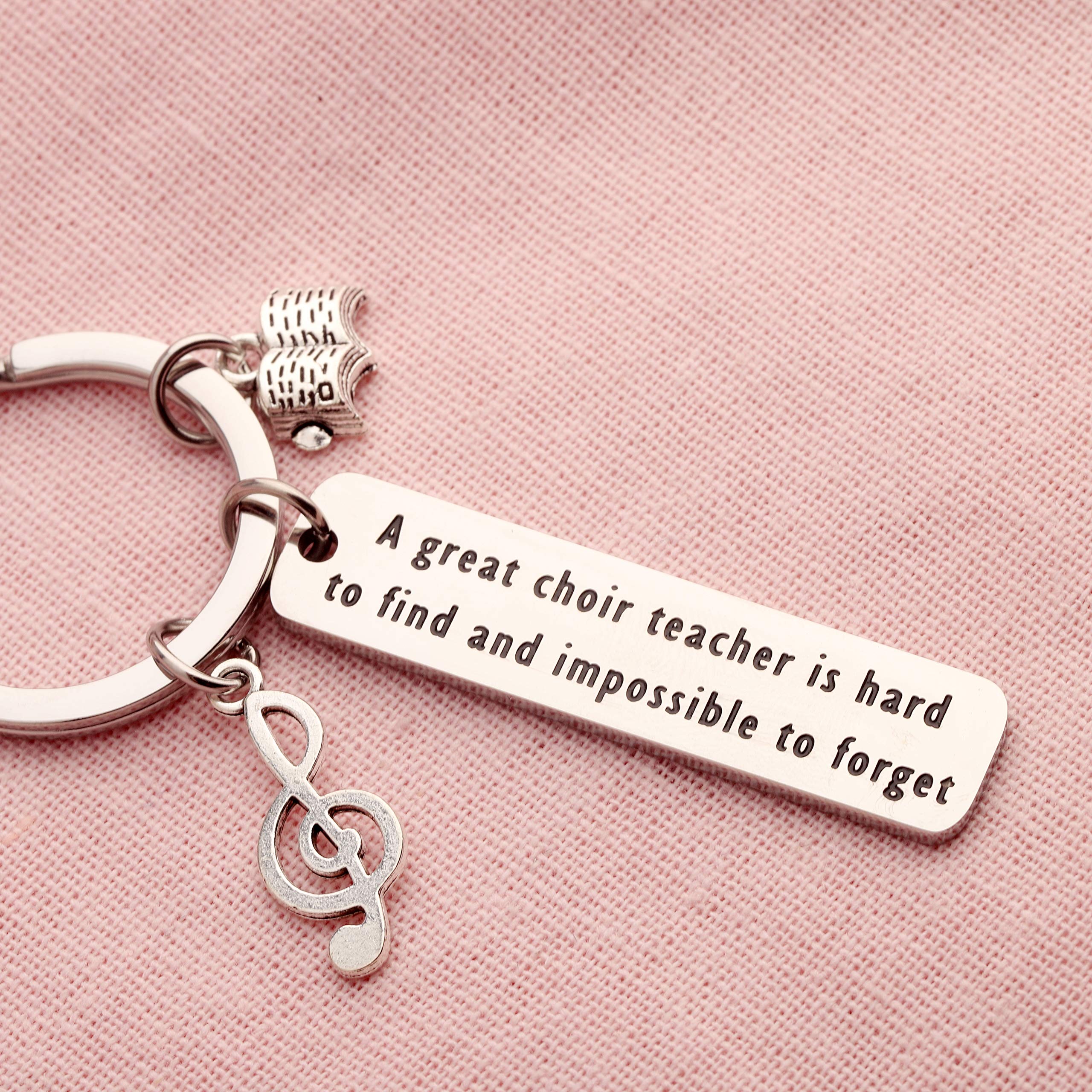 SEIRAA Music Teacher Gift A Truly Great Choir Teacher is Hard to Find Keychain Thank You Gift for Choir(Choir Teacher Keychain)
