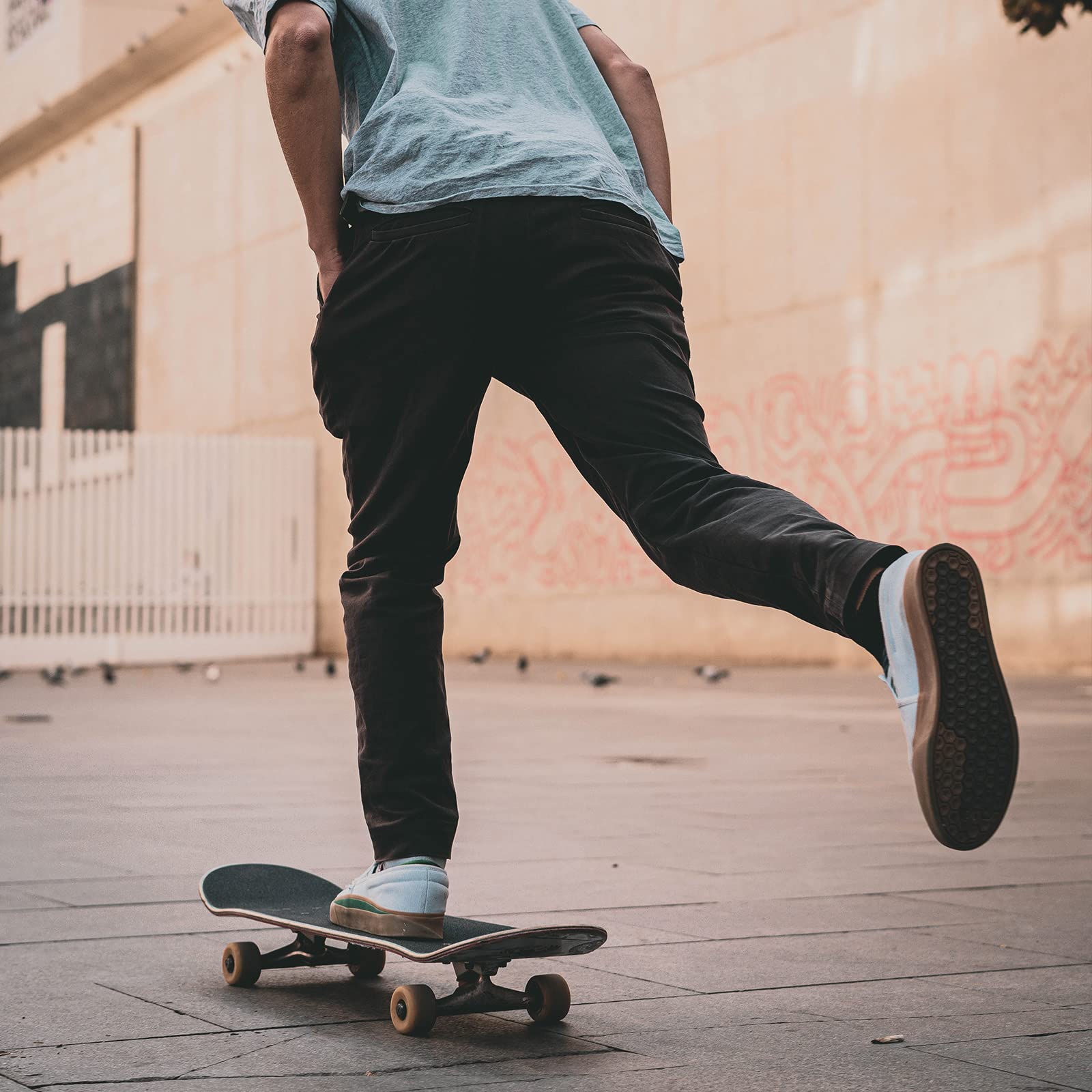 Skateboards for Beginners, 31 Inch Complete Skateboard for Kids Teens Adults, 7 Layer Canadian Maple Double Kick Deck Concave Cruiser Trick Skateboard