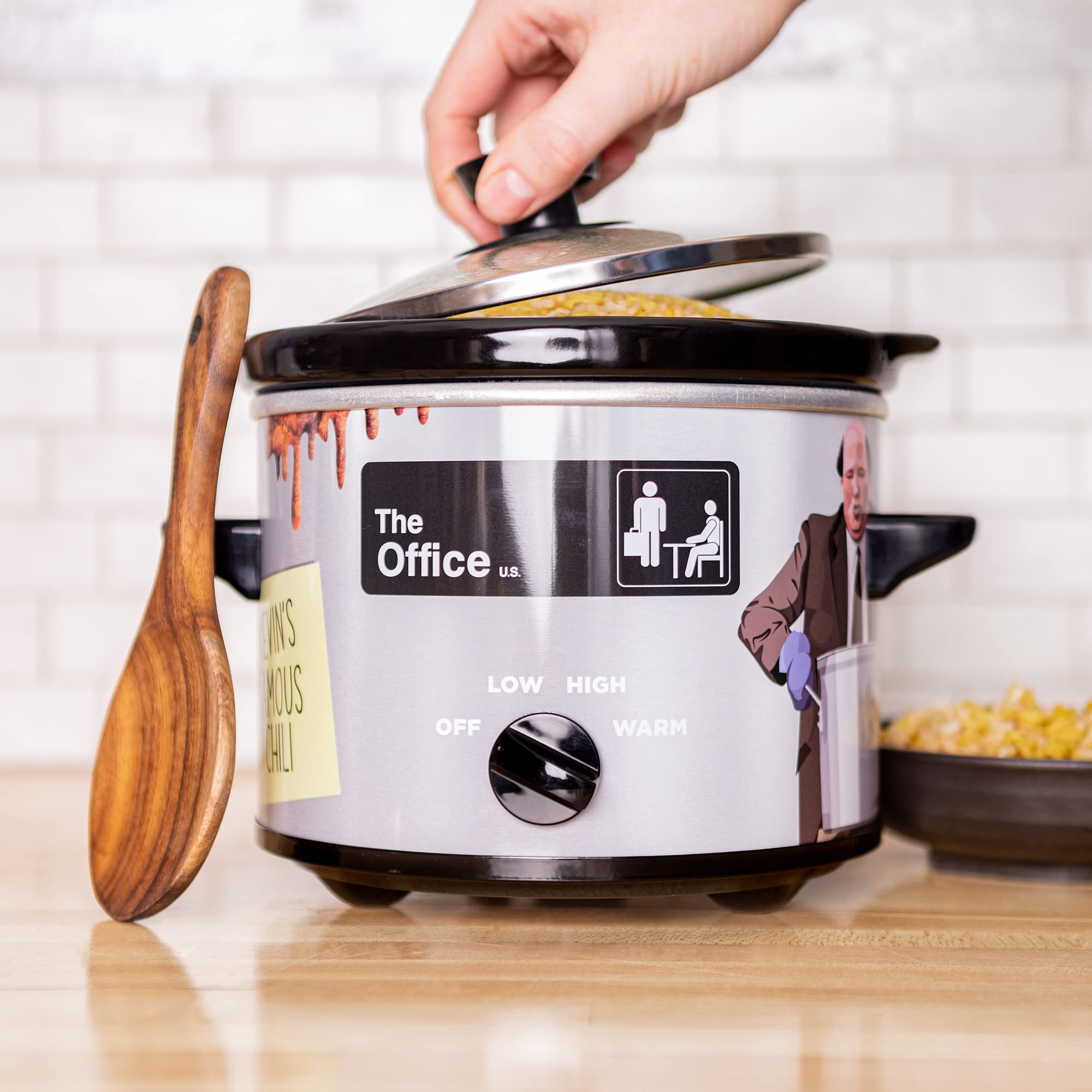 Uncanny Brands The Office 2qt Slow Cooker- Cook Kevin's Famous Chili - Small Appliance