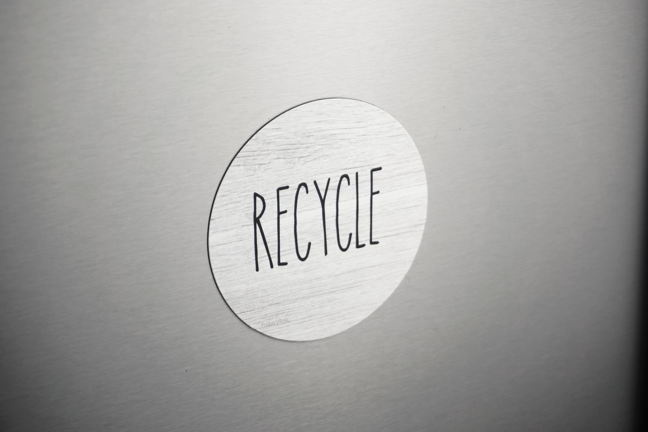 Rustic Recycle and Trash Magnets for Kitchen Trash Cans and Recycling Bins, Trash and Recycle Magnet Combo for Garbage Can Logo Symbol, 2 Magnetic Sticker Adhesives, 3.5" Circle, Outdoor Waste Bin