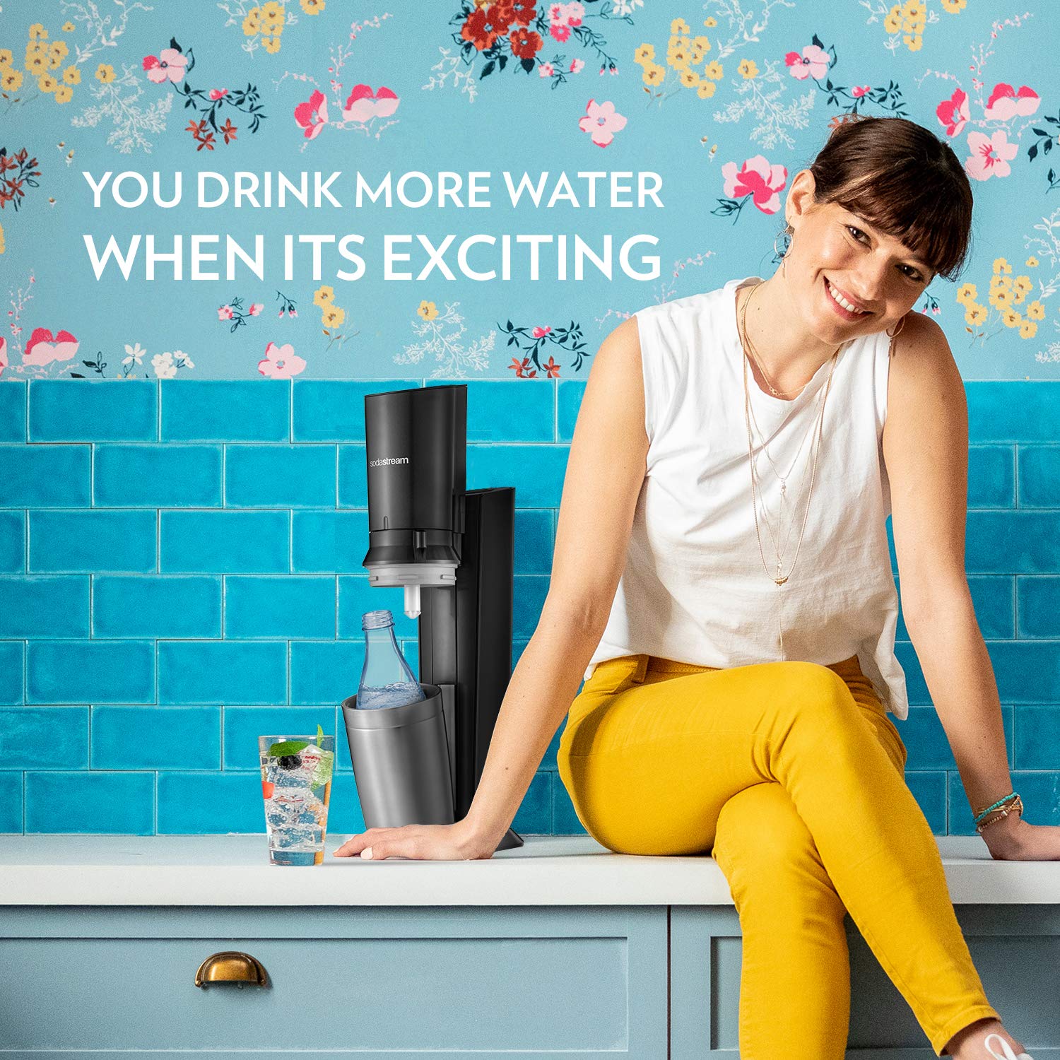 SodaStream Aqua Fizz Sparkling Water Maker Bundle (Black), with Co2, Glass Carafes, & 0 Calorie Fruit Drops Flavors