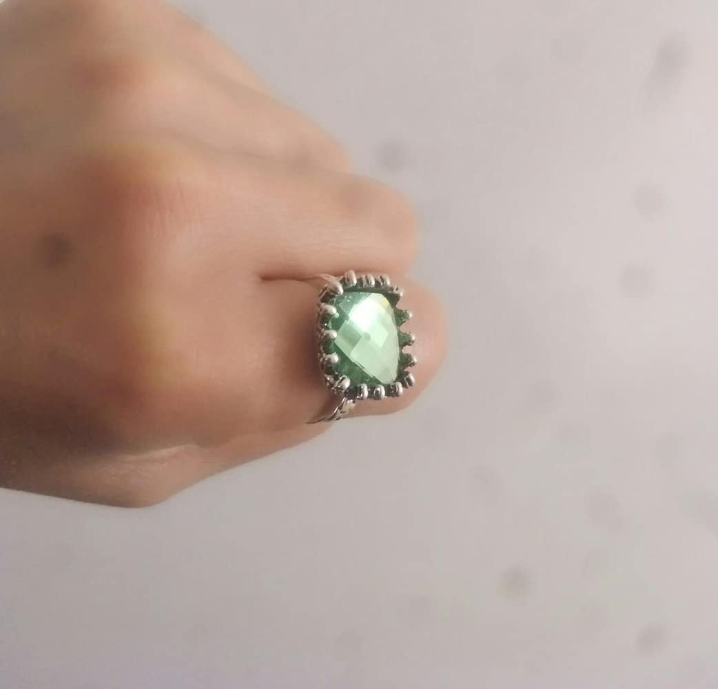 WDIYIEETN Vintage Silver Mint Green Moonstone Ring 925 Sterling Silver Retro Princess Square Cut Green Moonstone Diamond Prehnite Gemstone Wedding Engagement Ring (9)