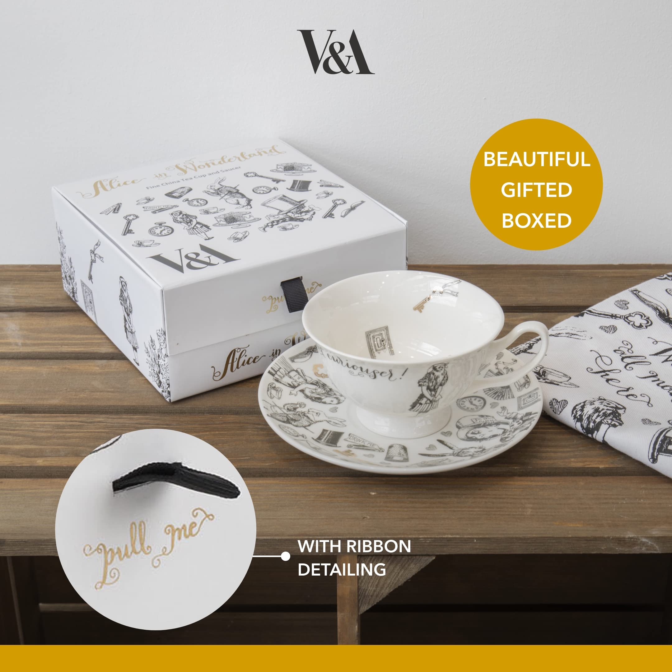V&A Alice in Wonderland Cup and Saucer, 210 ml (7 fl oz)