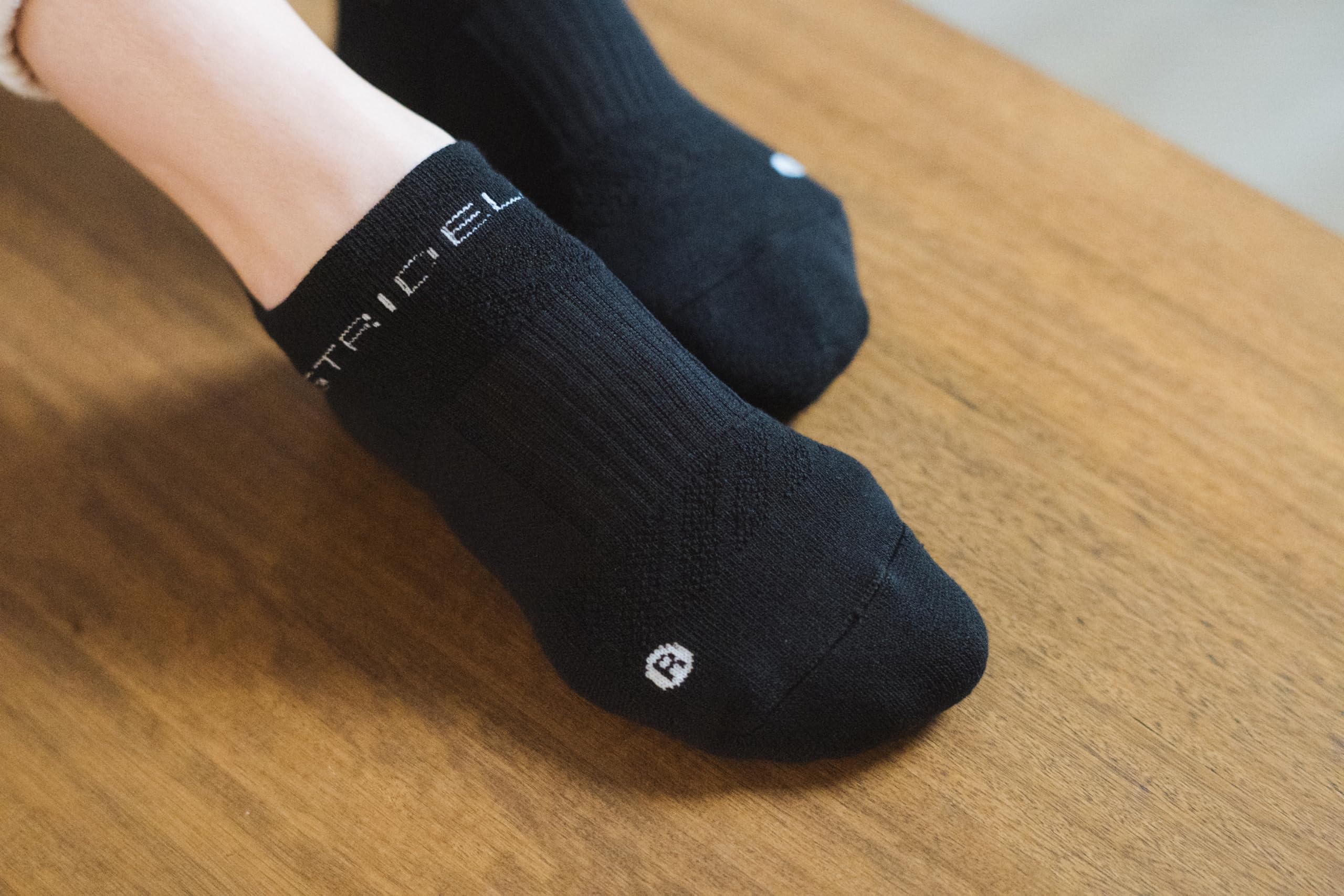 Strideline Basic Low Cut Socks | Quad-Ply Yarn Padding, Direct Compression and Zoned Cushioning, 1 Pack (Black, Medium-Large)