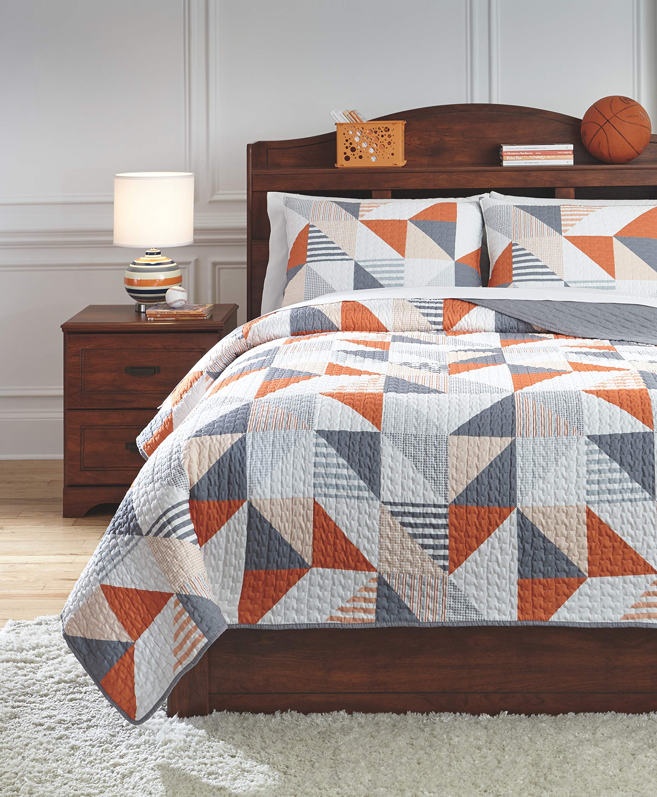 Signature Design by Ashley Layne Contemporary Geometric Design Reversible Full Coverlet with Two Pillow Shams Set, Gray White, Orange