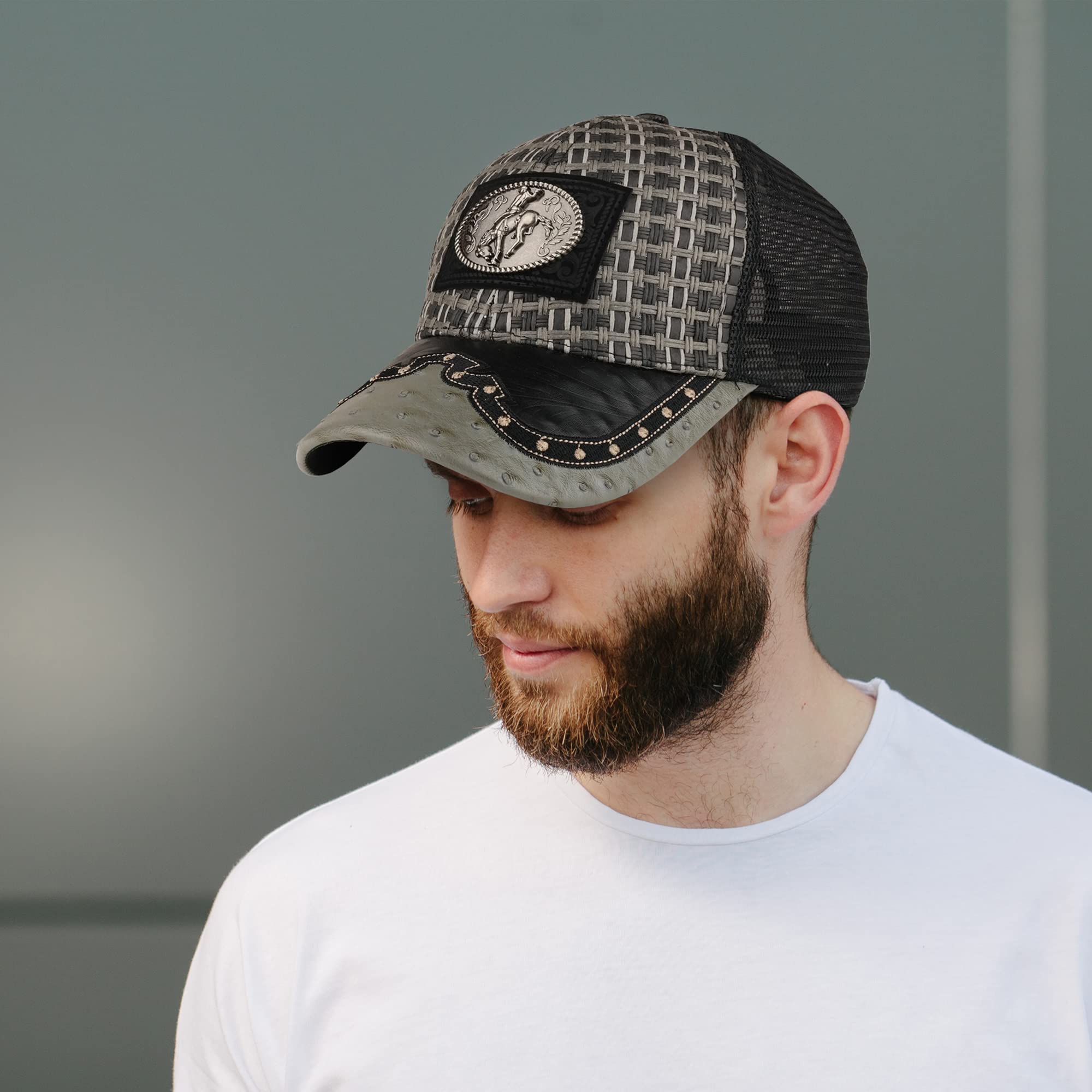 Straw Design Metallic Rodeo Cowboy Horse Metal Logo Trucker Mesh Baseball Cap - CHARCOAL BLACK