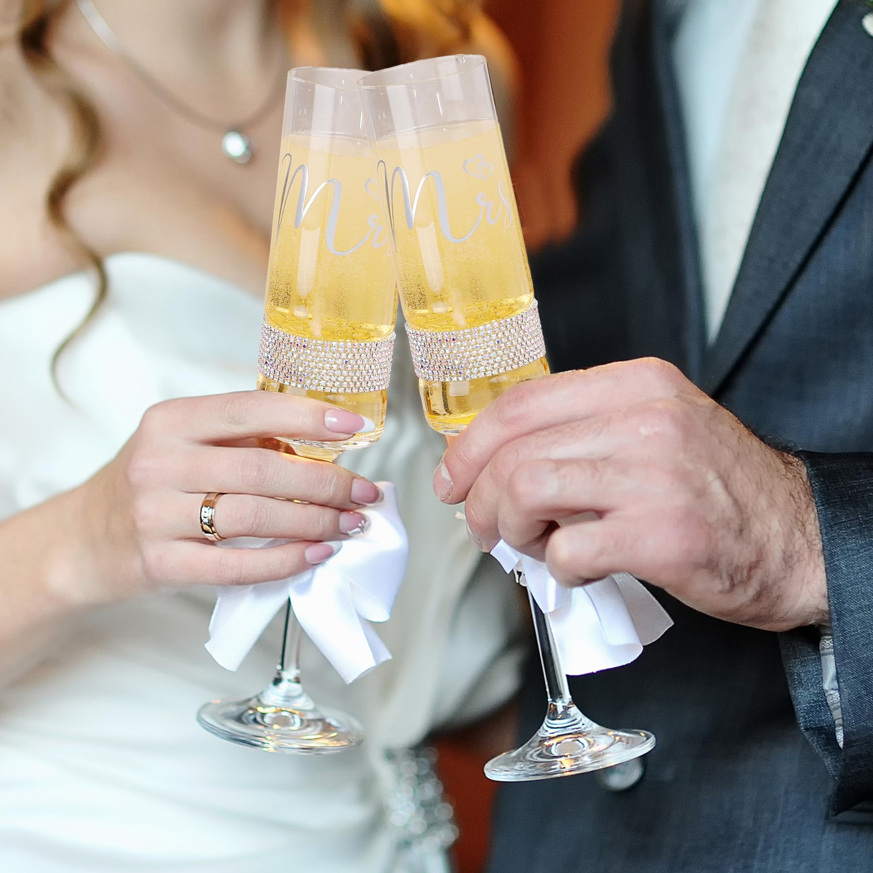 VARLKA Wedding Cake Knife and Server Set, 8oz Crystal Mr and Mrs Champagne Flutes, Wedding Glasses for Bride and Groom, Cake Cutting Set for Wedding, Engagement Gifts