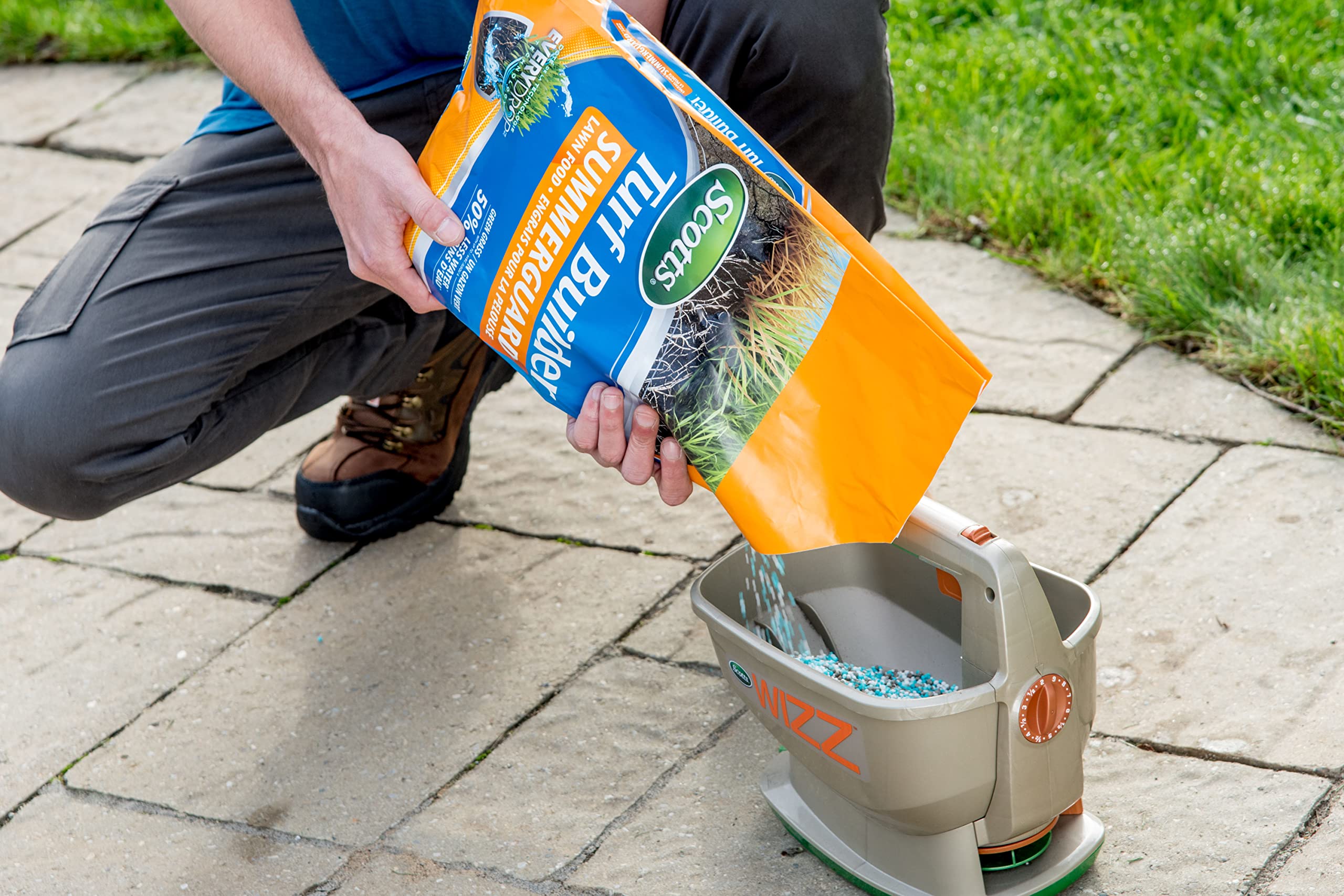 Scotts Wizz Battery Powered Fertilizer, Seed, and Ice Spreader
