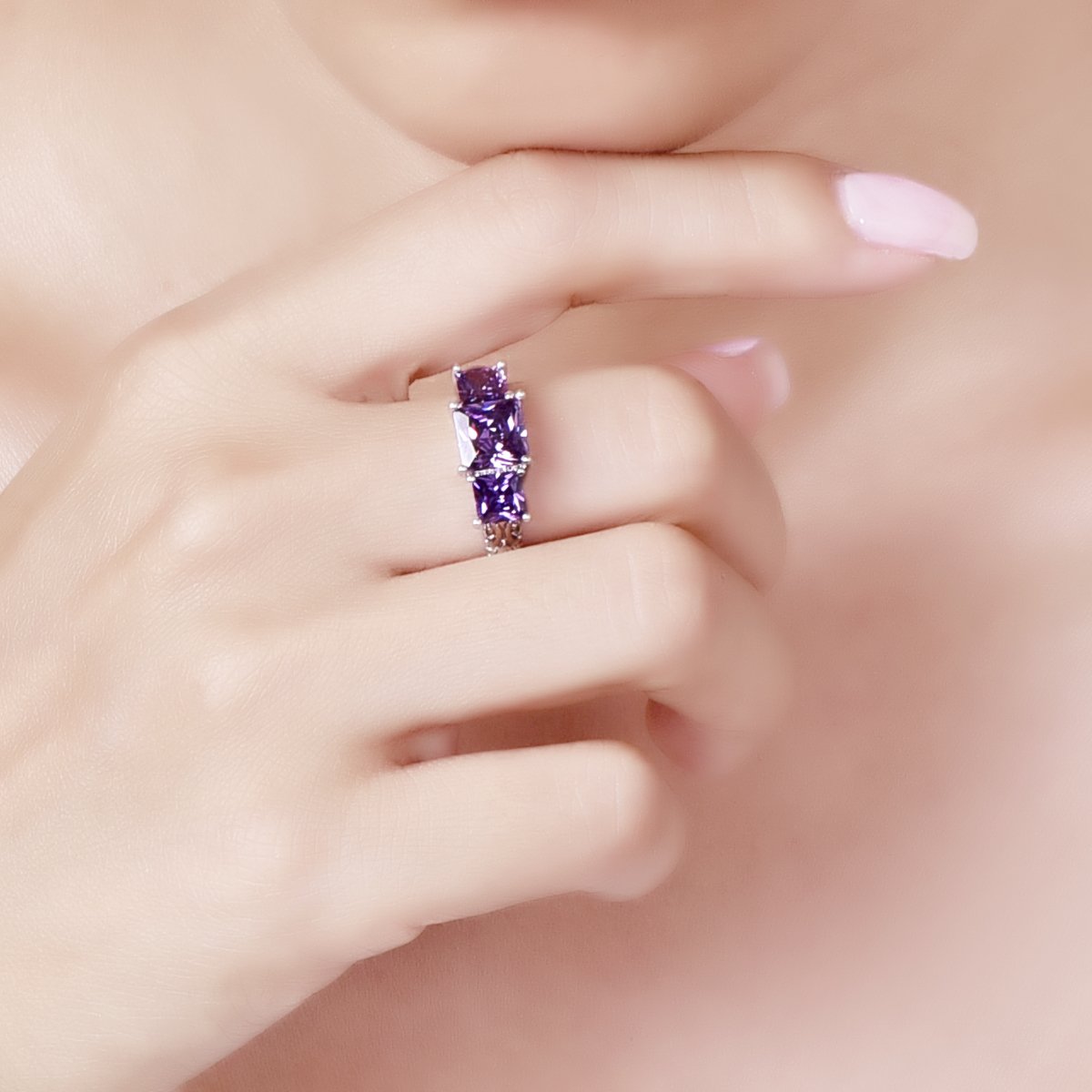 Psiroy 925 Sterling Silver Plated Princess Cut Simulated Amethyst 3 Stones Engagement Ring for Women Size 6