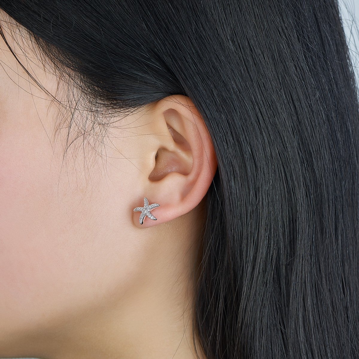 SHEGRACE S925 Sea Star Studs Sterling Silver Earrings Micro Pave AAA Zircon Starfish Earrings(Silver)