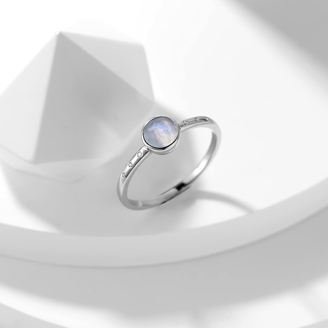 Vanel Moonstone Ring Sterling Silver Moonstone Band Ring for Women Rainbow Moonstone Jewelry with Gift Box for Promise Engagement Anniversary Wedding Ring