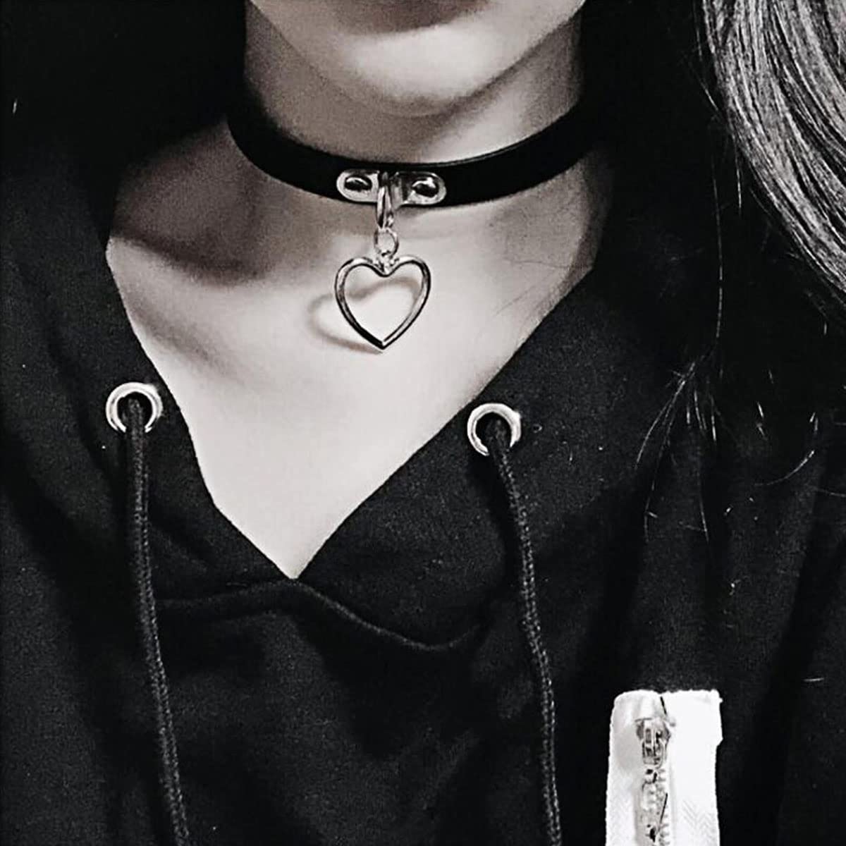 yomlry 4Pcs Black Goth Choker for Women Leather Gothic Spiked Choker Set Adjustable Punk Leather Choker Collar for Women Men set