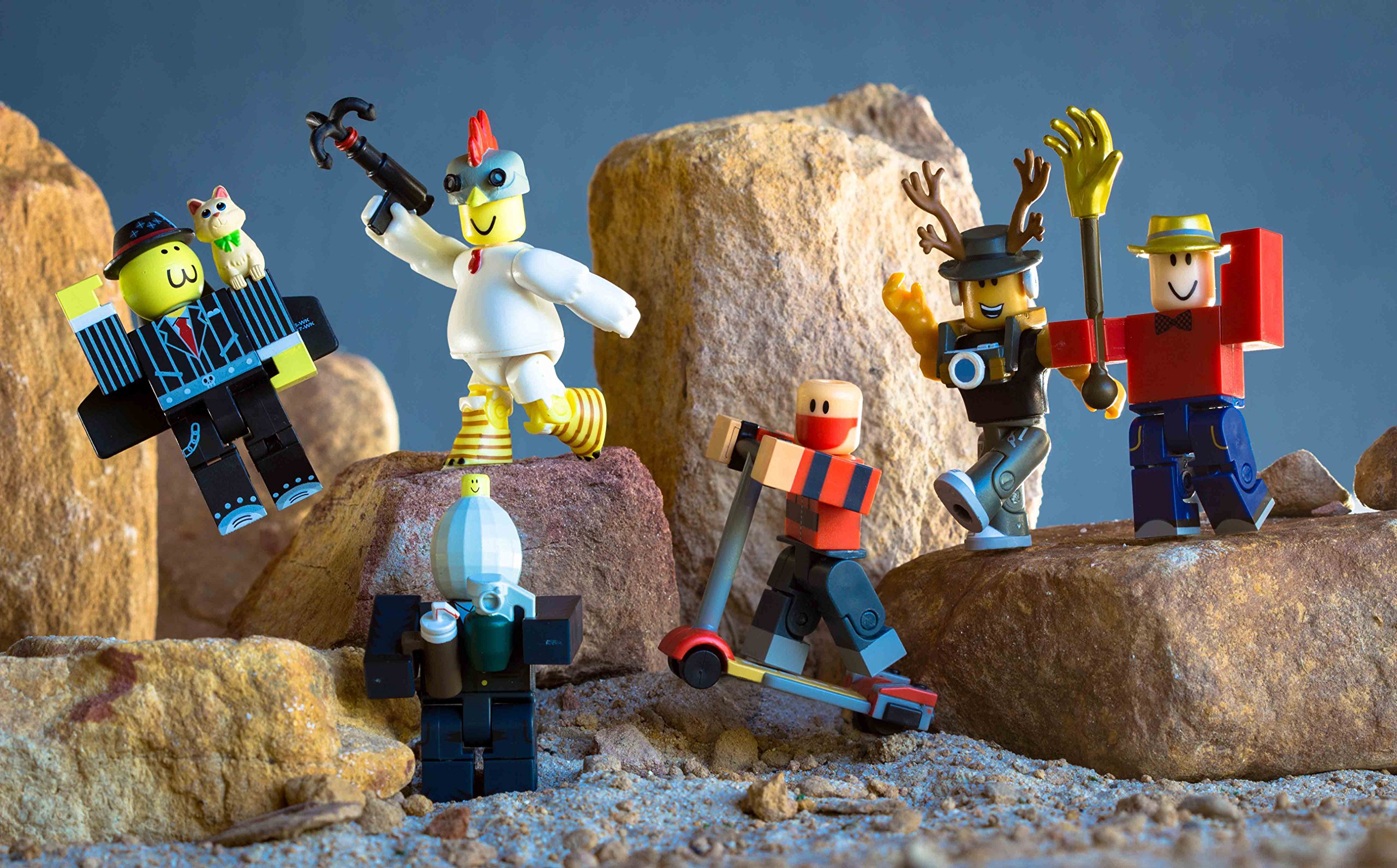 Roblox Action Collection - Masters of Roblox Six Figure Pack [Includes Exclusive Virtual Item]