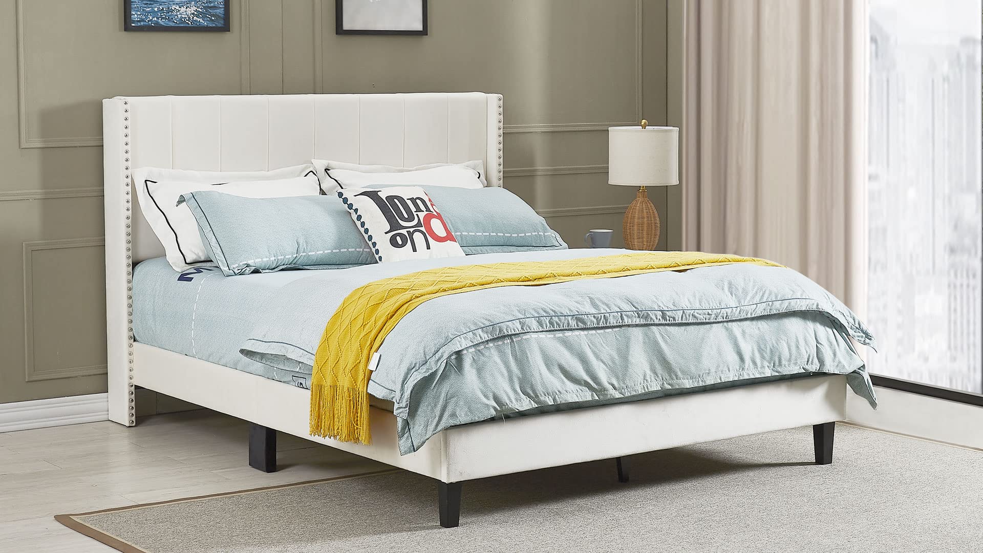 Royard Oaktree Queen Size Tufted Upholstered Bed Frame Low Profile Velvet Bed Frame Platform with Raised Wingback Headboard/No Box Spring Required/Wood Slat Support/Black