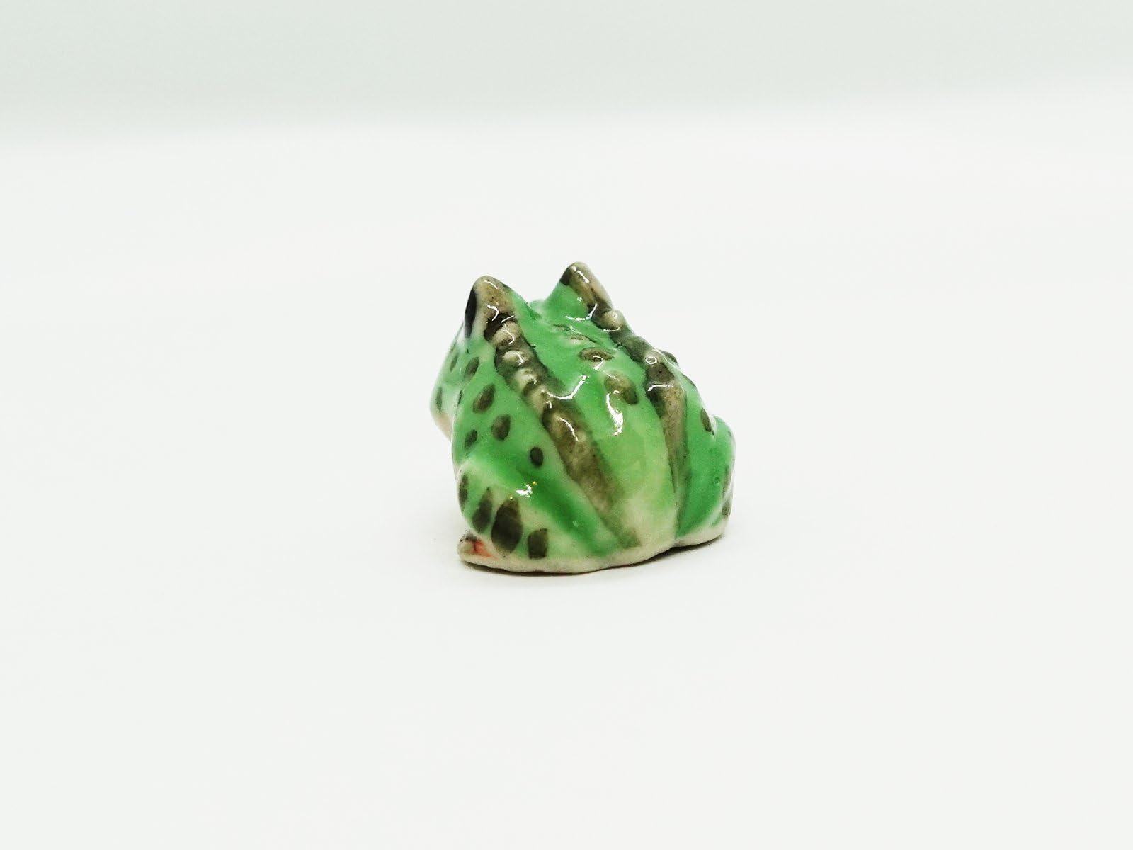SSJSHOP Frog Micro Tiny Dollhouse Figurines Ceramic Hand Painted Animals Collectible Small Gift Home Garden Decor (Cubby Frog)