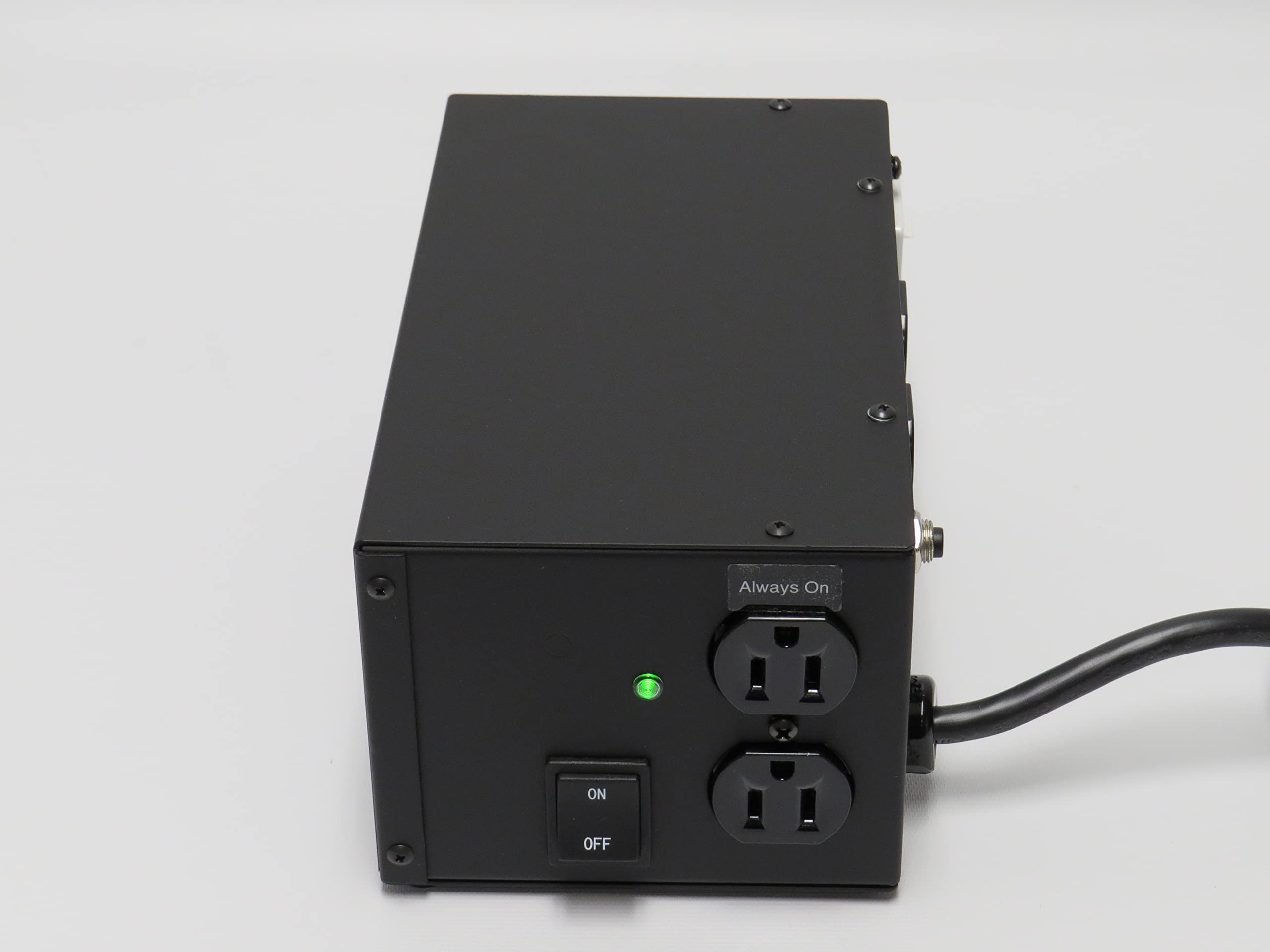 ZeroSurge 6R15W-4USB - 6 Outlet Plug-in Surge Protector and 4 Port USB Charger Version 2