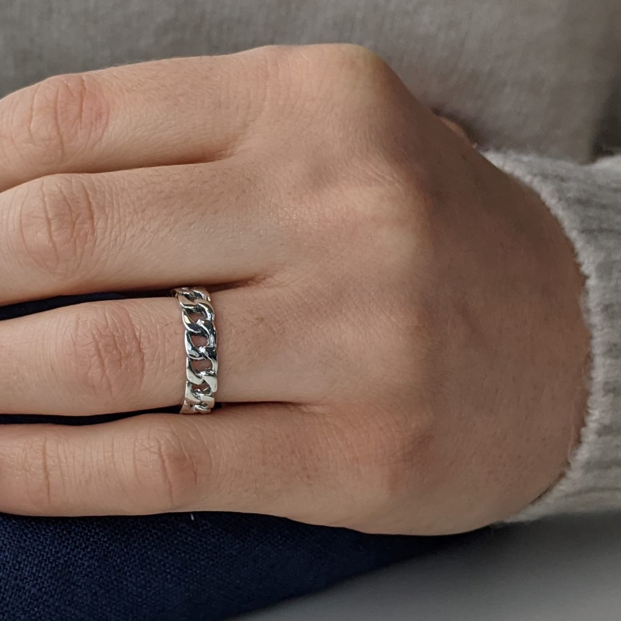 Silverly 925 Sterling Silver Ring for Women With a Cuban Link Design 5 mm - Men's Chain Band Minimalist Promise Ring - Classic Stacking Rings for Ladies - Contemporary Stacking Wedding Bands