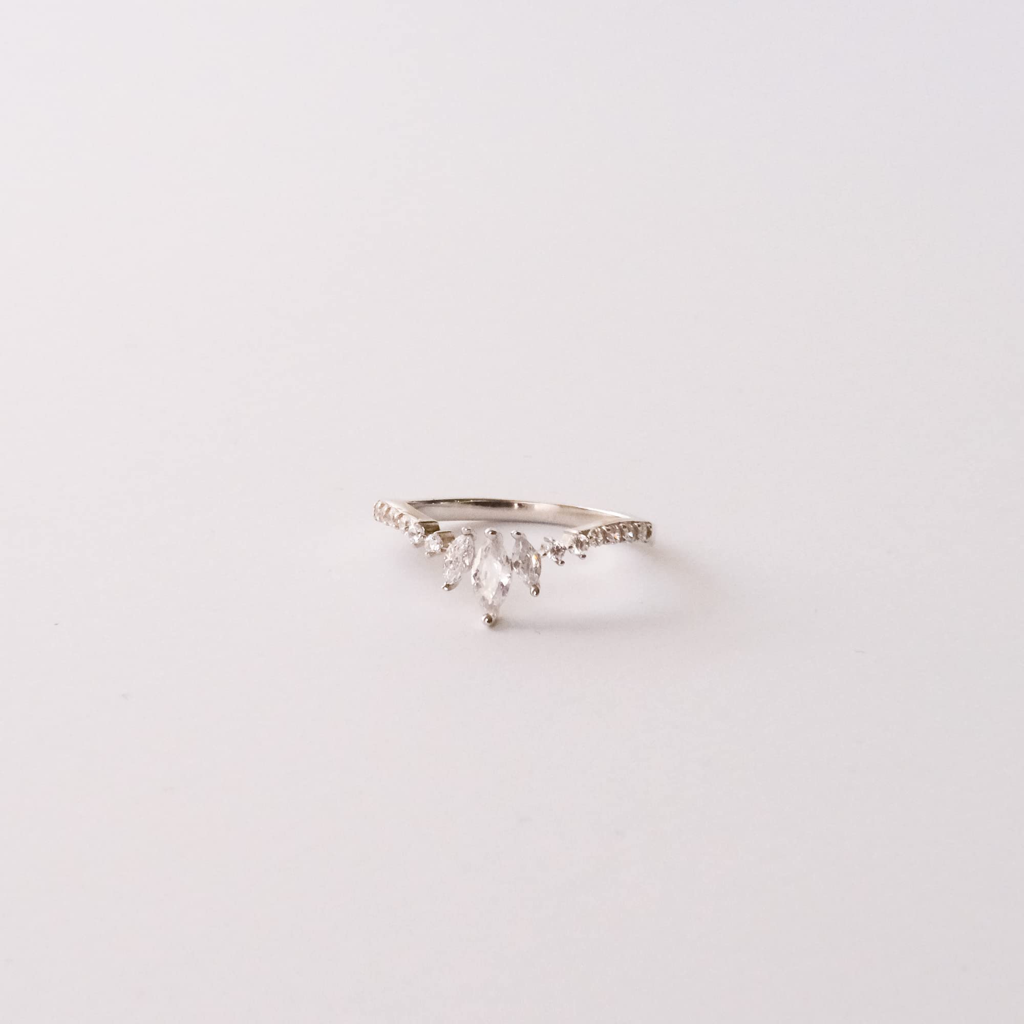 Rhodium Plated Sterling Silver Tiara & Crown Dainty Curved Wedding Band Ring Marquise Cut 3-Stone V Arched Promise Ring Size 7