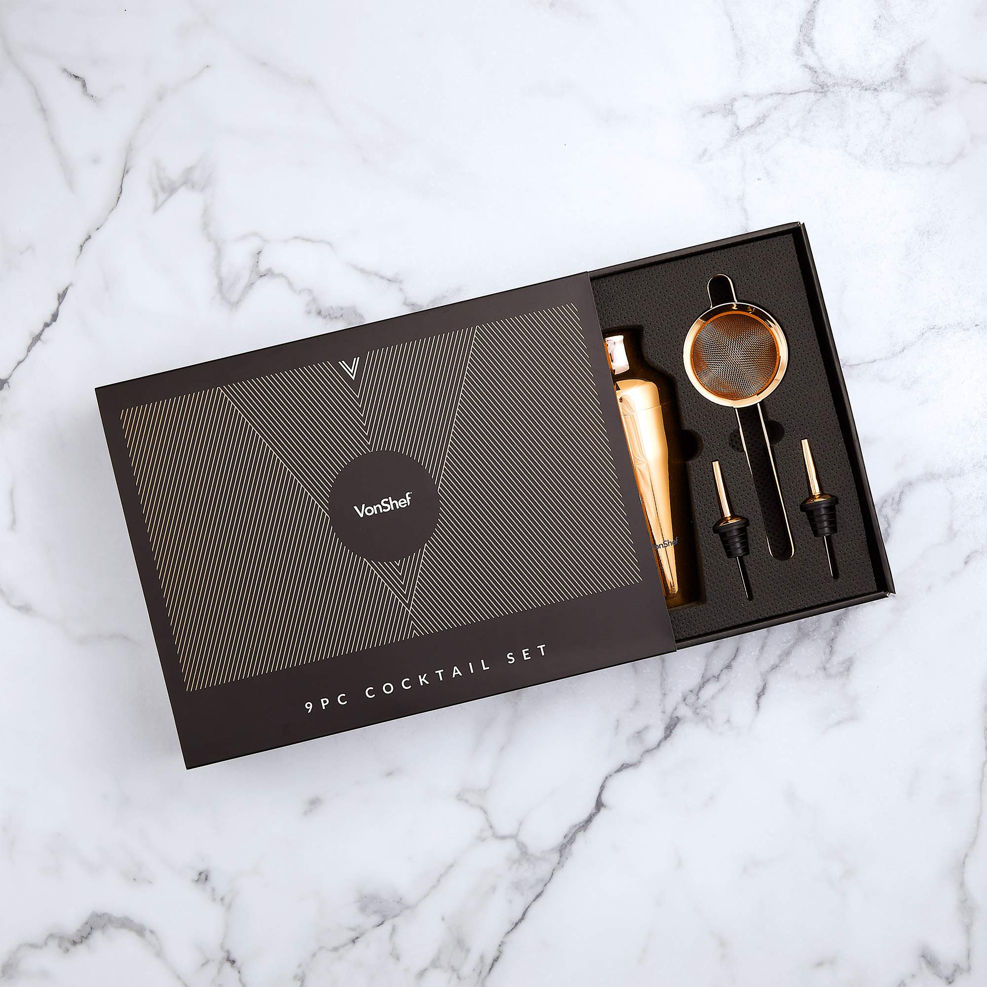 VonShef Parisian Cocktail Shaker Barware Set in Gift Box with Recipe Guide, Cocktail Strainers, Twisted Bar Spoon, Jigger, Muddler and Pourers, 9 Piece Set, 17oz (Rose Gold)