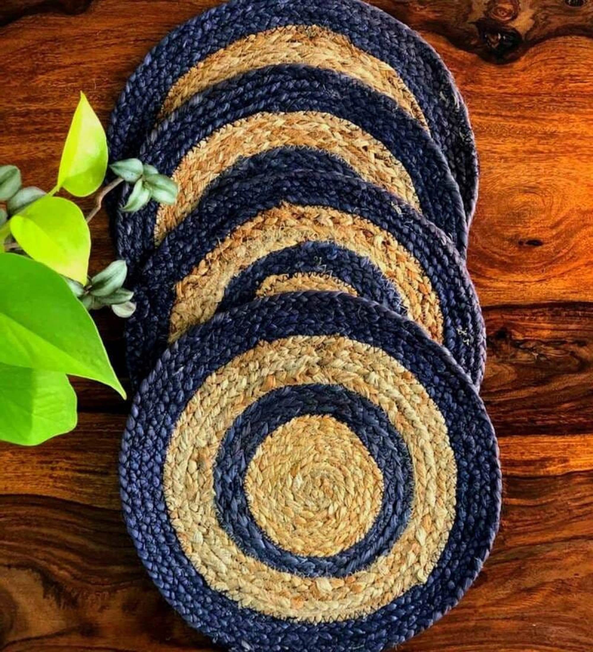 Round Handmade Jute Wicker Placemat, Natural Woven Rustic Dining,m Kitchen Placemat Table Mats, Table Decor, Kitchen Decor Gift (Set of 6) (11.81 Inch Approx, Beige & Blue)