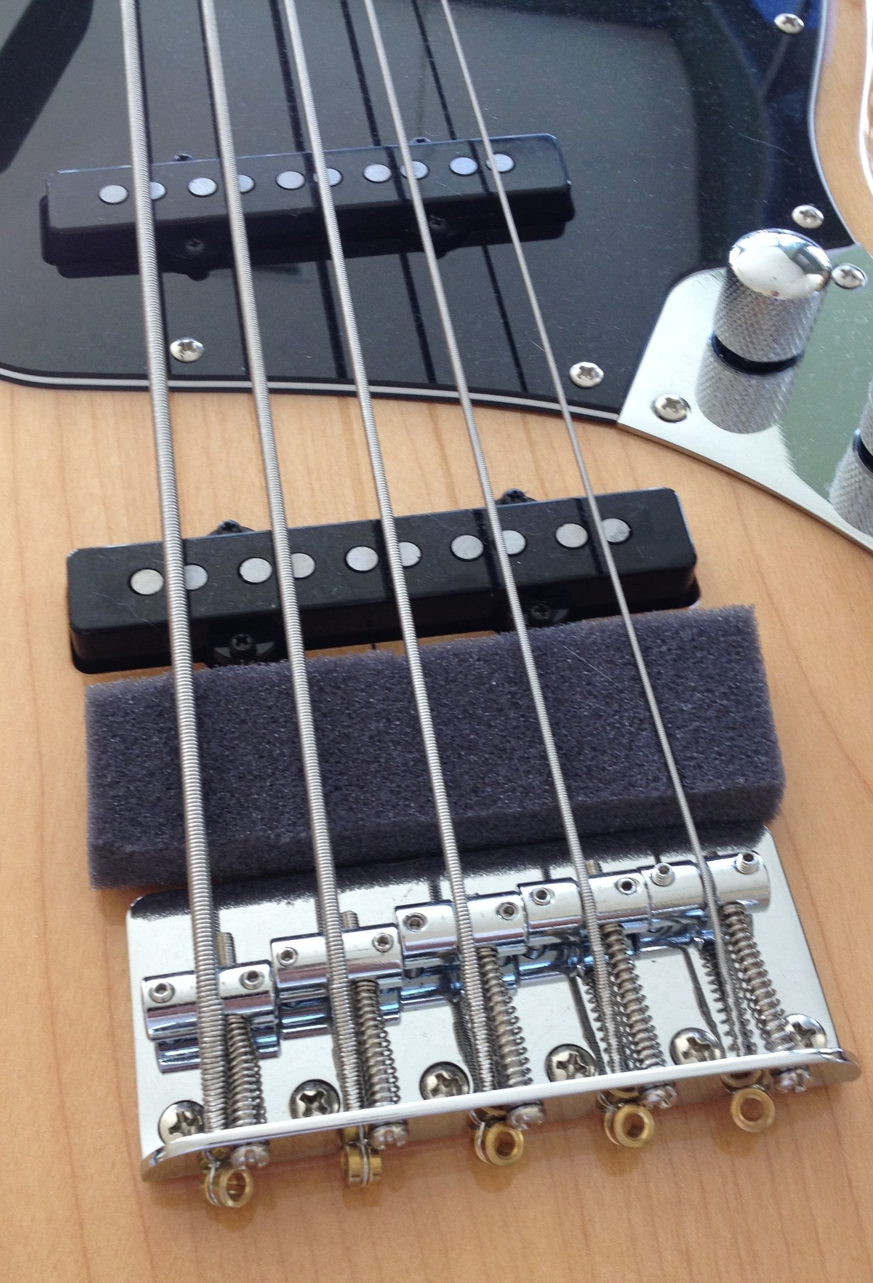 Spree Lot of 3 bass guitar mutes, fits 4 and 5 string compatible replacement for Fender Squier