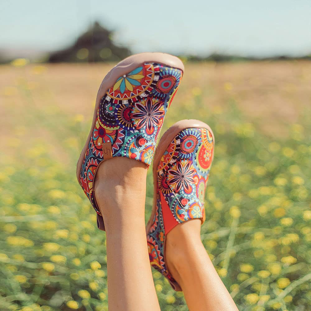 UIN Women's Blossom Painted Fashion Sneaker Canvas Slip-On Travel Shoes (8)