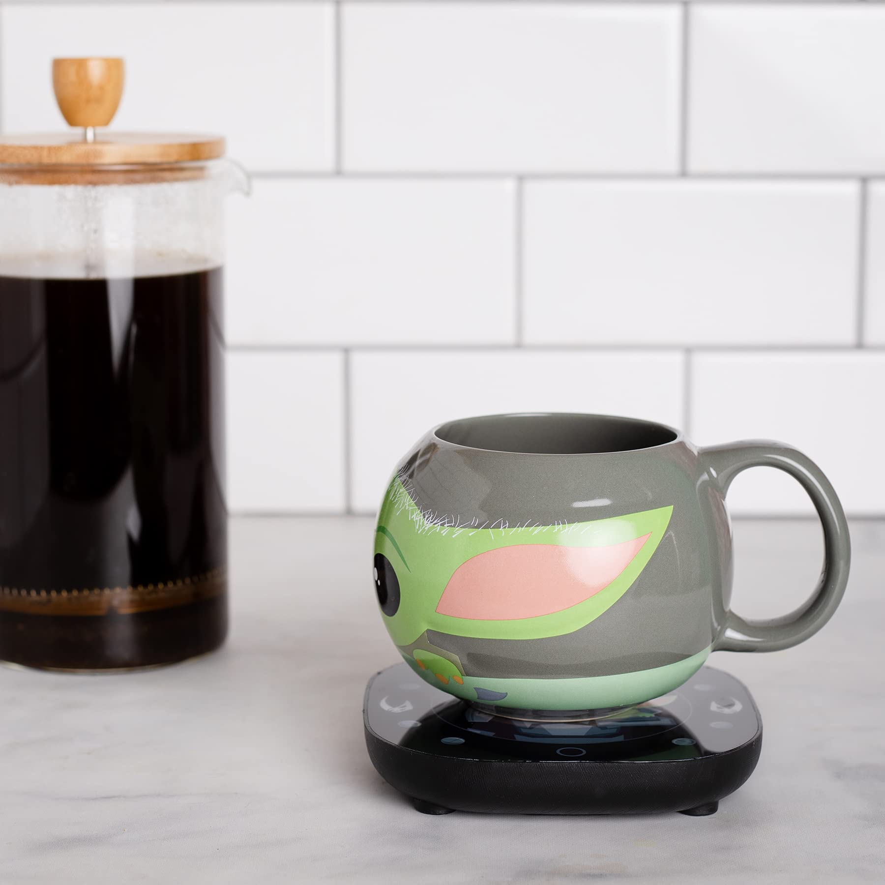 Uncanny Brands Star Wars Mug Warmer with Baby Yoda Molded Mug β Keeps Your Favorite Beverage Warm - Auto Shut On/Off