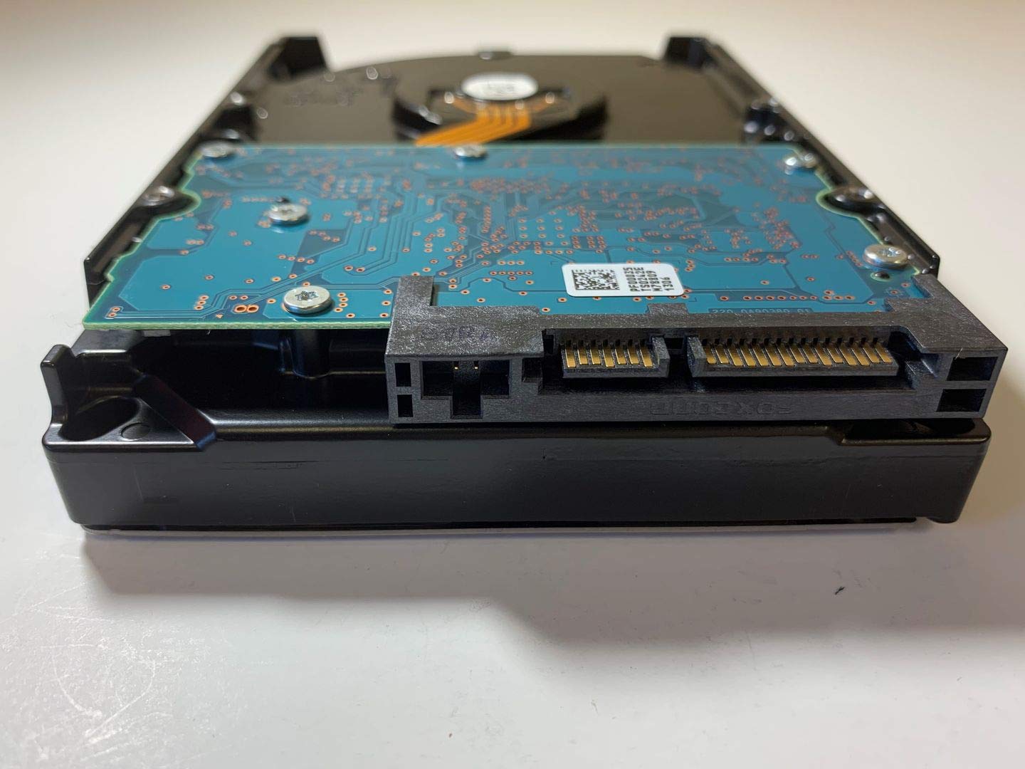 Toshiba 2TB HDD 7.2K RPM 3.5" 6Gb/s SATA Hard Disk Drive Model: DT01ACA200 DP/N: 6HFW3