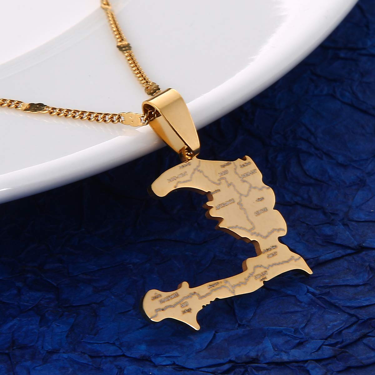The Republic of Haiti Map Pendant Necklace Chain Port-AU-Prince Map Jewelry (gold)