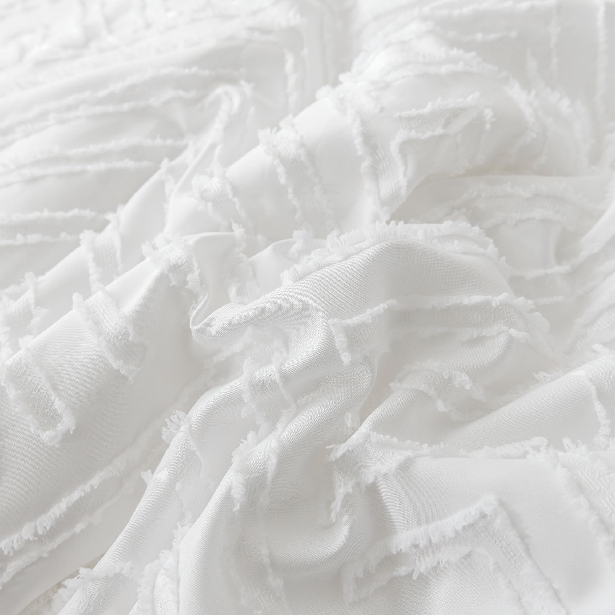 SLEEPBELLA King Size Comforter Set, Beige Bedding Comforter with Tufted Design, Soft and Fluffy for King Bed All Seasons (104x90In Comforter & 2 Pillowcases)