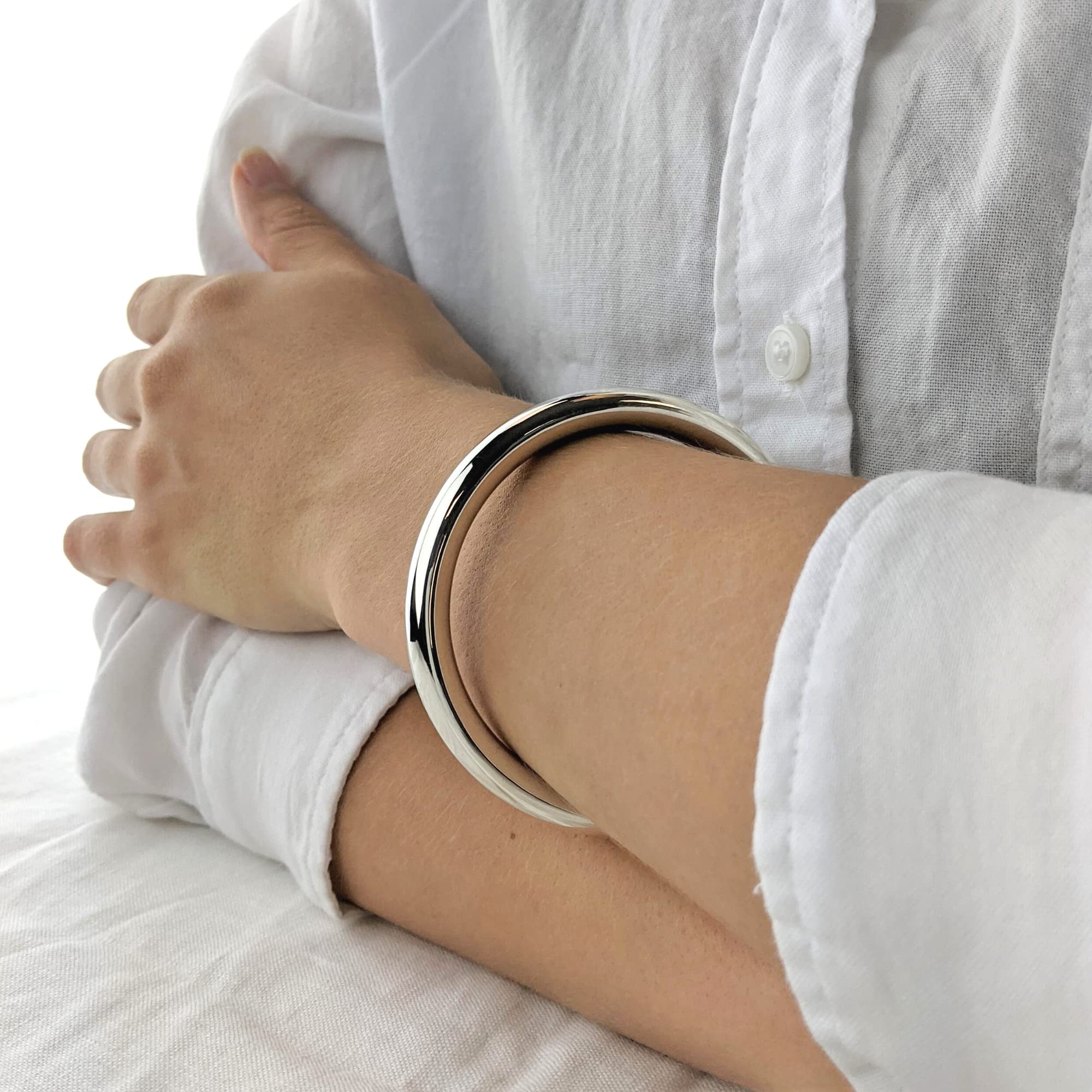 Silverly Women's Chunky Round Tube Bangle - Polished Statement Sterling Silver Bracelets - Stackable Thick Bangles for Women Solid 925 - Classic Jewellery for Her - Wife Mum Auntie Gifts