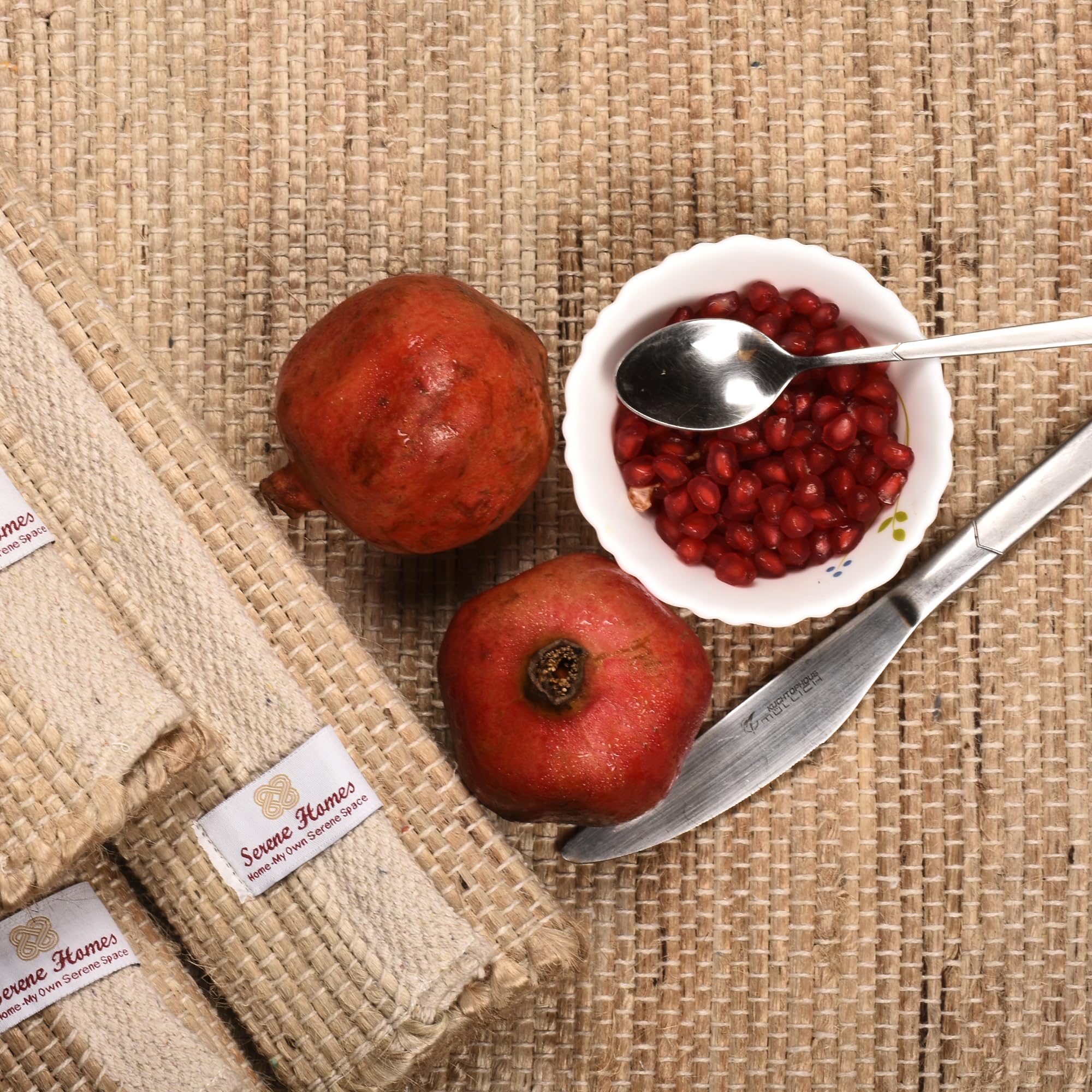 SereneHomes Jute Hand Woven Placemats Rectangular Set of 4 for Dining Table, Rustic Farmhouse Natural Kitchen Runner, Reversible, Heat Resistant Non-Slip Perfect for Indoor Outdoor: 13"x19"