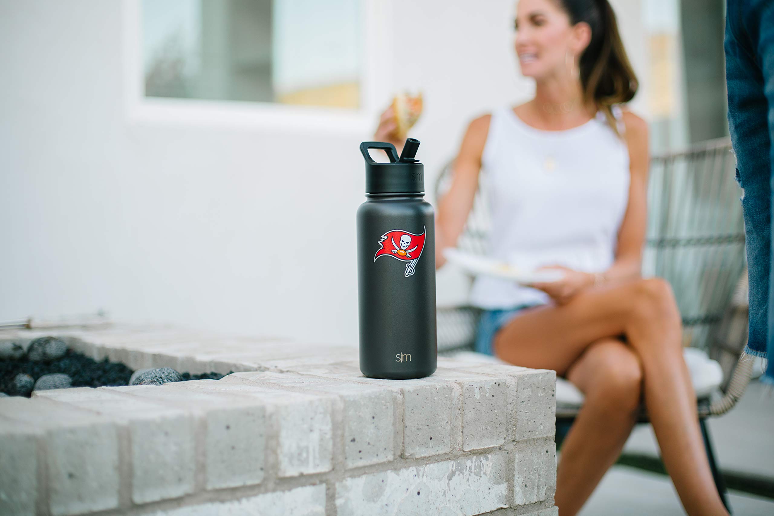 Simple Modern Officially Licensed NFL Miami Dolphins Water Bottle with Straw Lid | Vacuum Insulated Stainless Steel 32oz Thermos | Summit Collection | Miami Dolphins